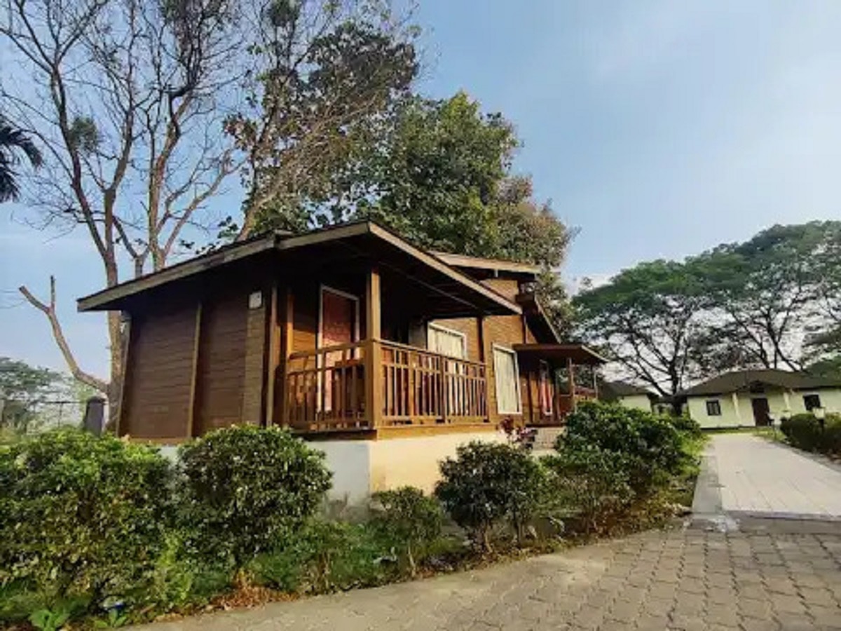 Jironi Resort 𝗕𝗢𝗢𝗞 Chariduar Hotel