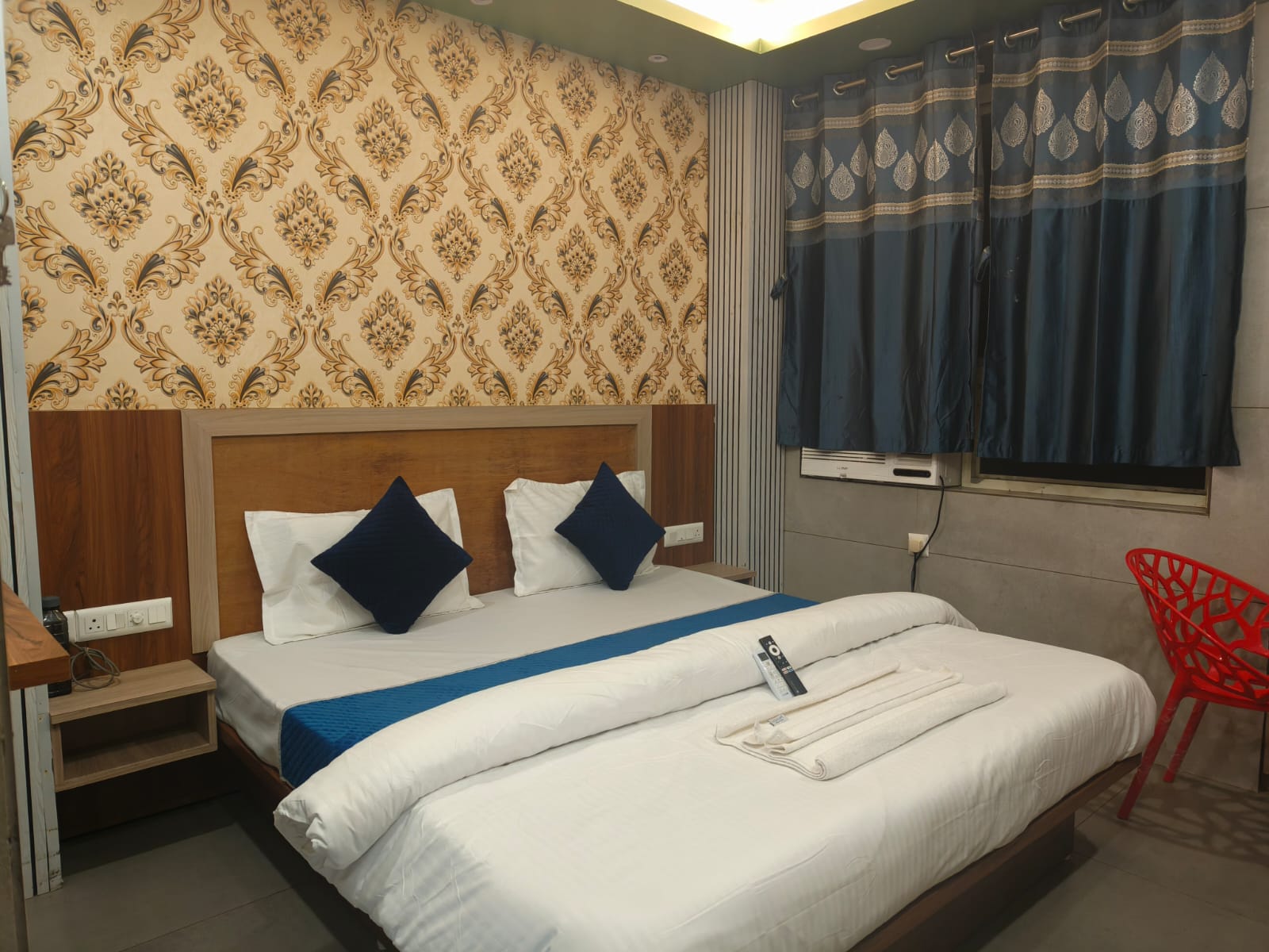 HOTEL SHREE PALACE Puri 𝗕𝗢𝗢𝗞 Puri Hotel