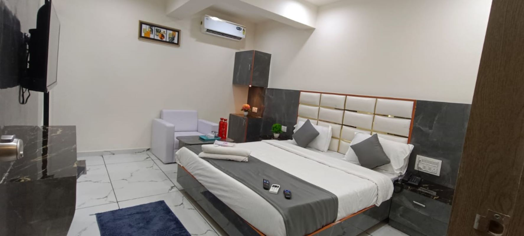 HOTEL GERMAN 𝗕𝗢𝗢𝗞 Gandhinagar Hotel