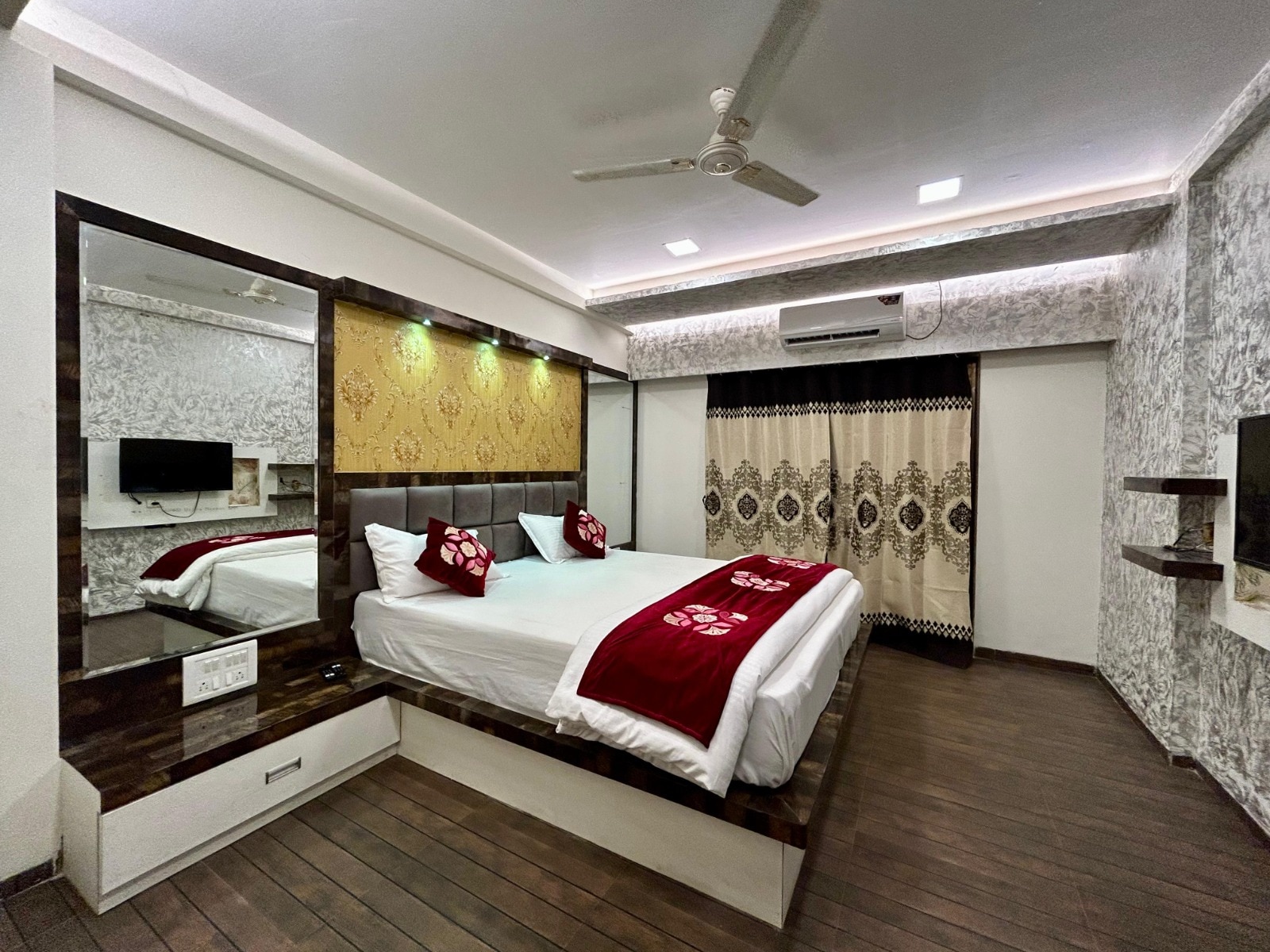 Hotel King Palace Satara - Reviews, Photos & Offer