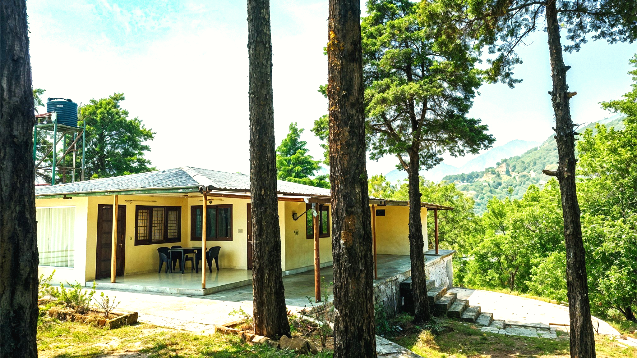 Hill Top Cottage - 2BHK in Mussoorie by Homeyhuts 𝗕𝗢𝗢𝗞 Mussoorie Villa