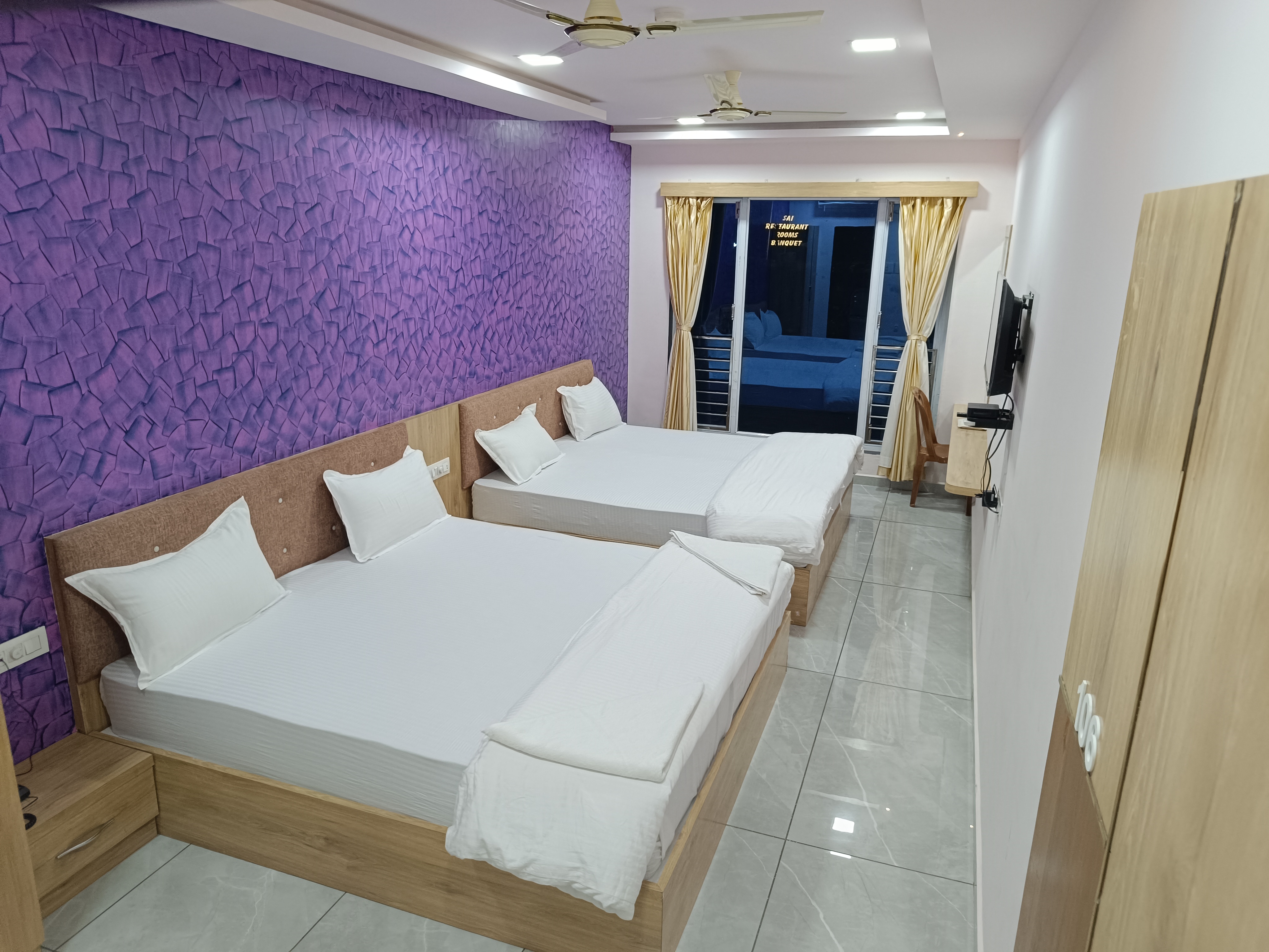 WEL COME ROOMS Hotel Rajpipla - Reviews, Photos & Offer