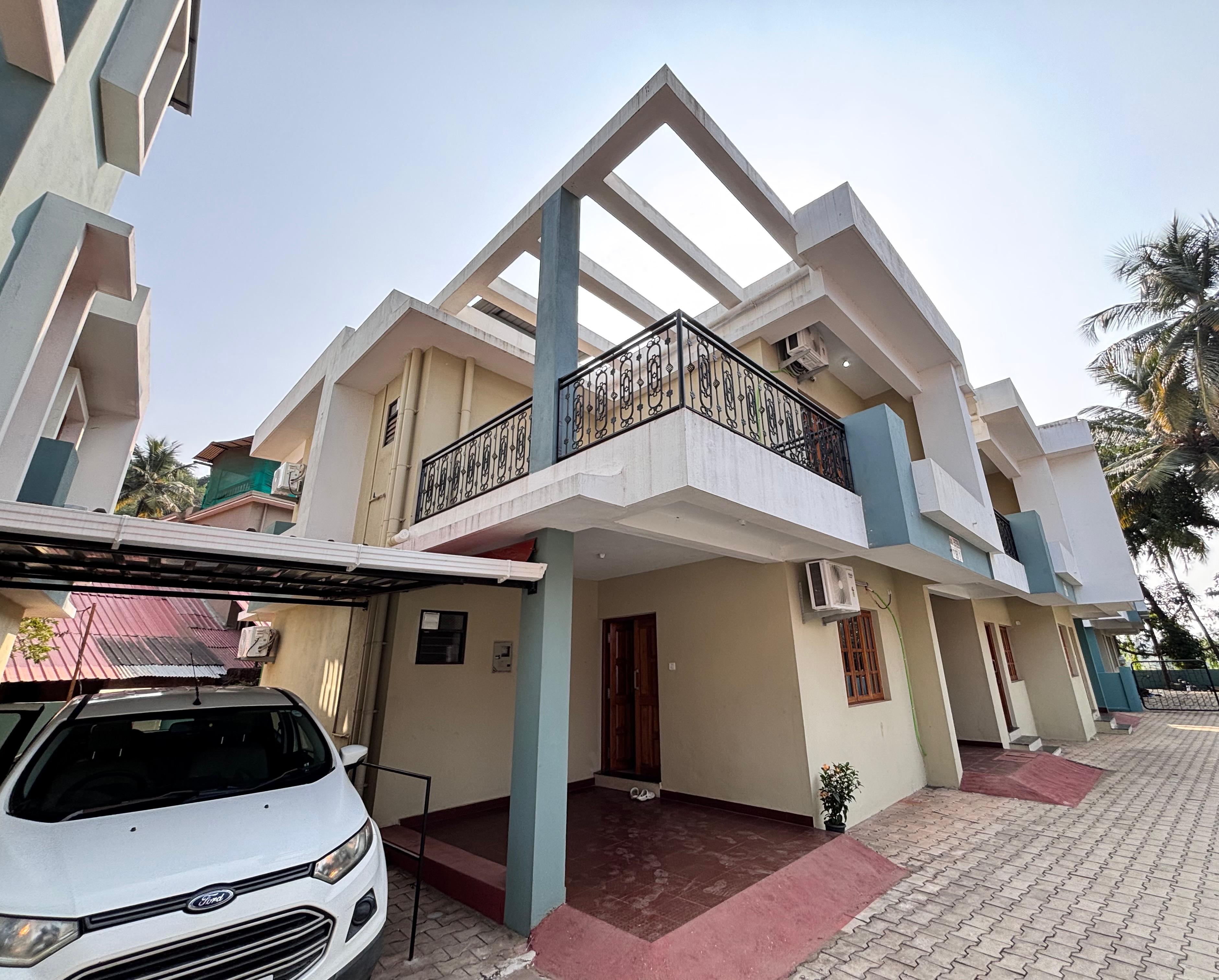 Cozy 3 BHK row house for rent 𝗕𝗢𝗢𝗞 Goa Villa