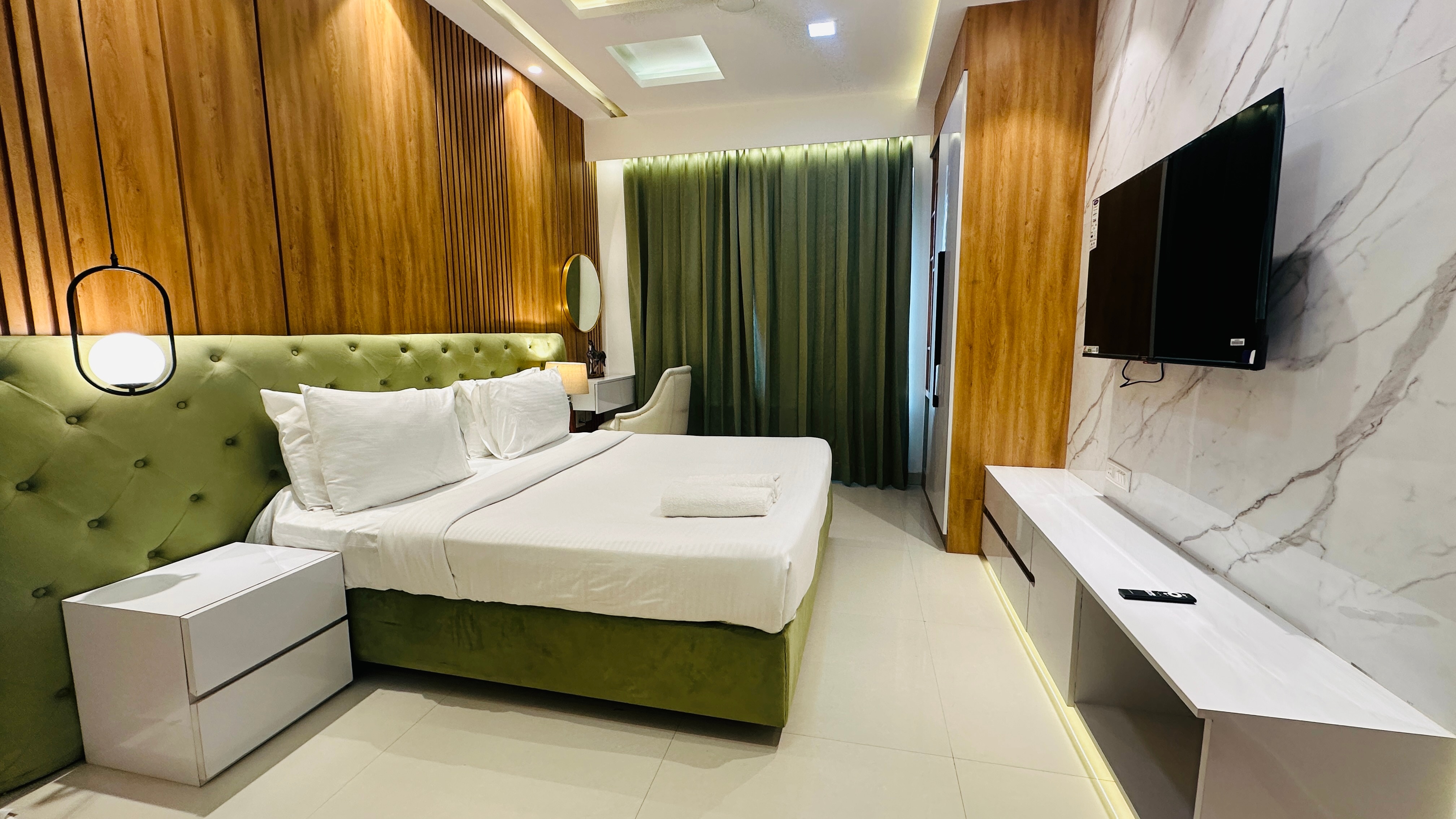 The Hoften Elite Millennium City, Gurugram 𝗕𝗢𝗢𝗞 Gurgaon Hotel