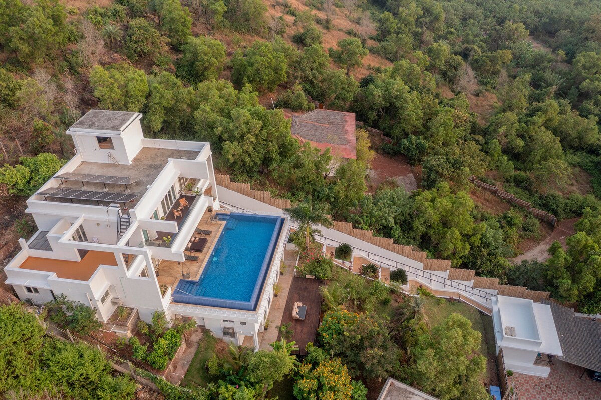 Amenities of Luxury 4BHK Villa | Infinity Pool & Ocean Views Savera Stays