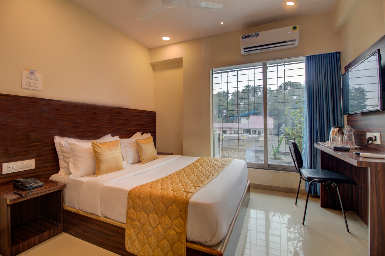 Hotel Malad Inn Mumbai - Reviews, Photos & Offer