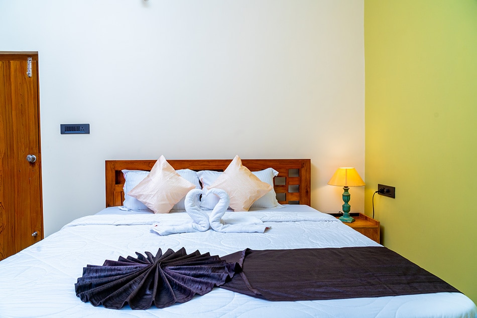 Wooden Pearl Homestay 𝗕𝗢𝗢𝗞 Coorg Homestay