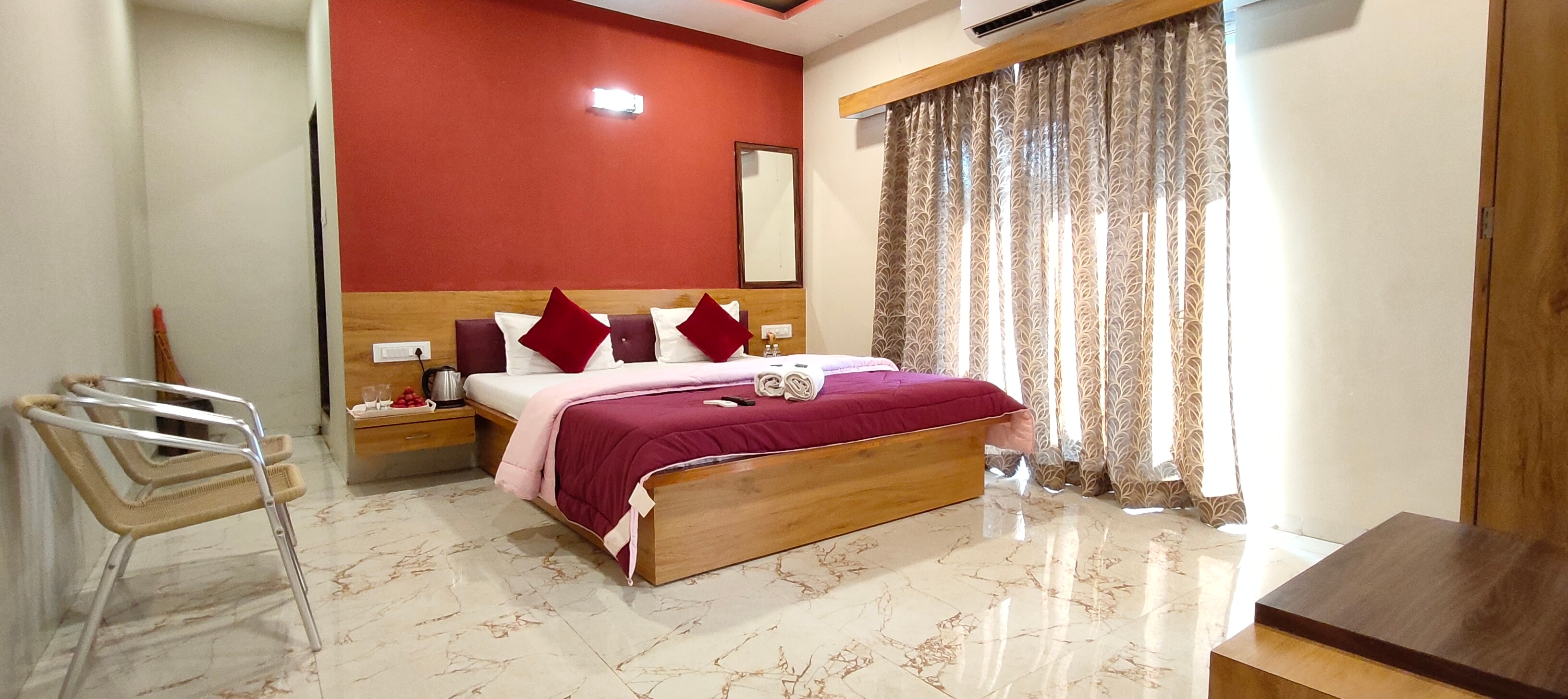 Woodland farm villa by Strawberry Garden 𝗕𝗢𝗢𝗞 Mahabaleshwar Villa