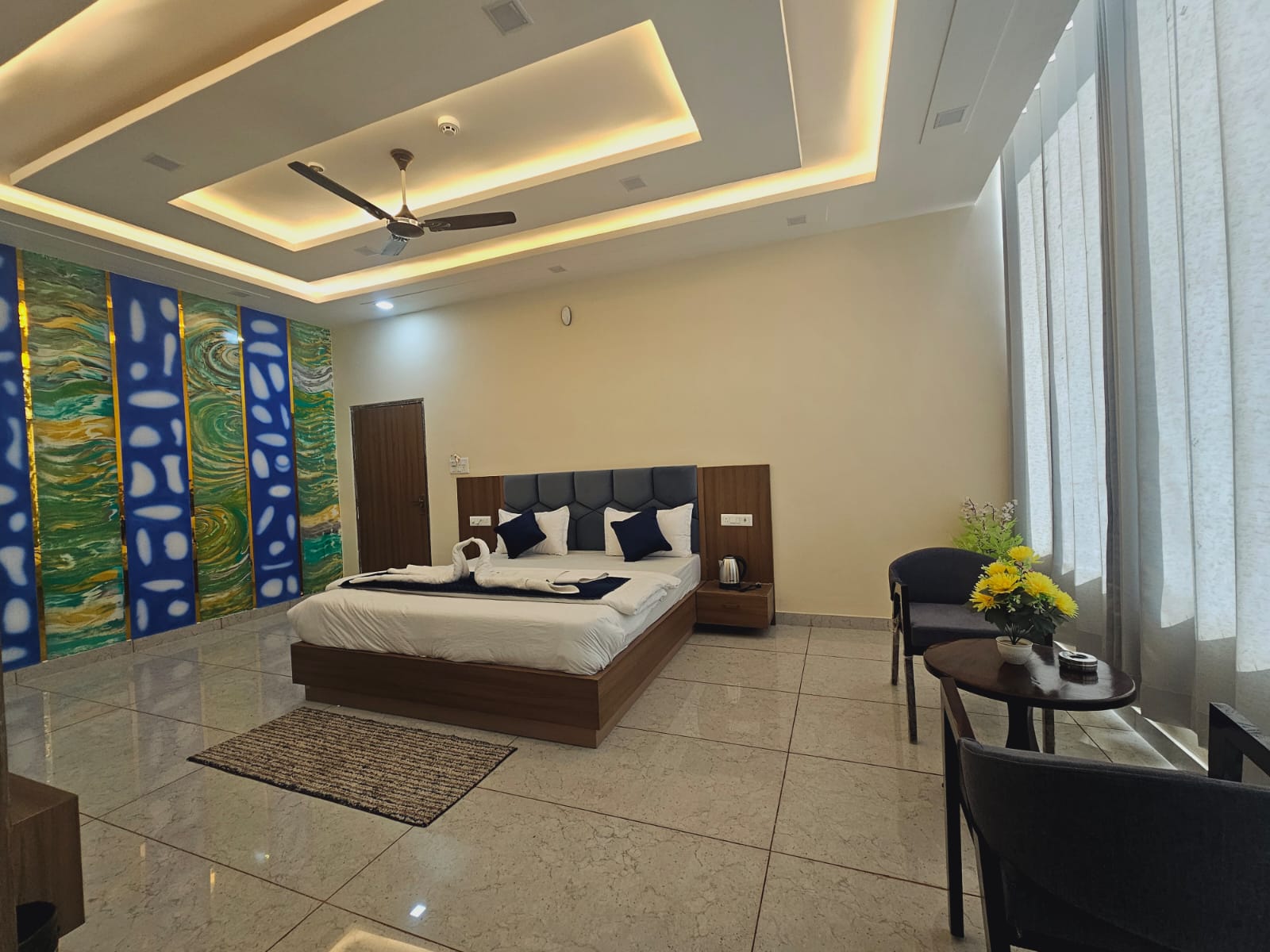 Royal Raj Hotel And Restaurent 𝗕𝗢𝗢𝗞 Jaipur Hotel