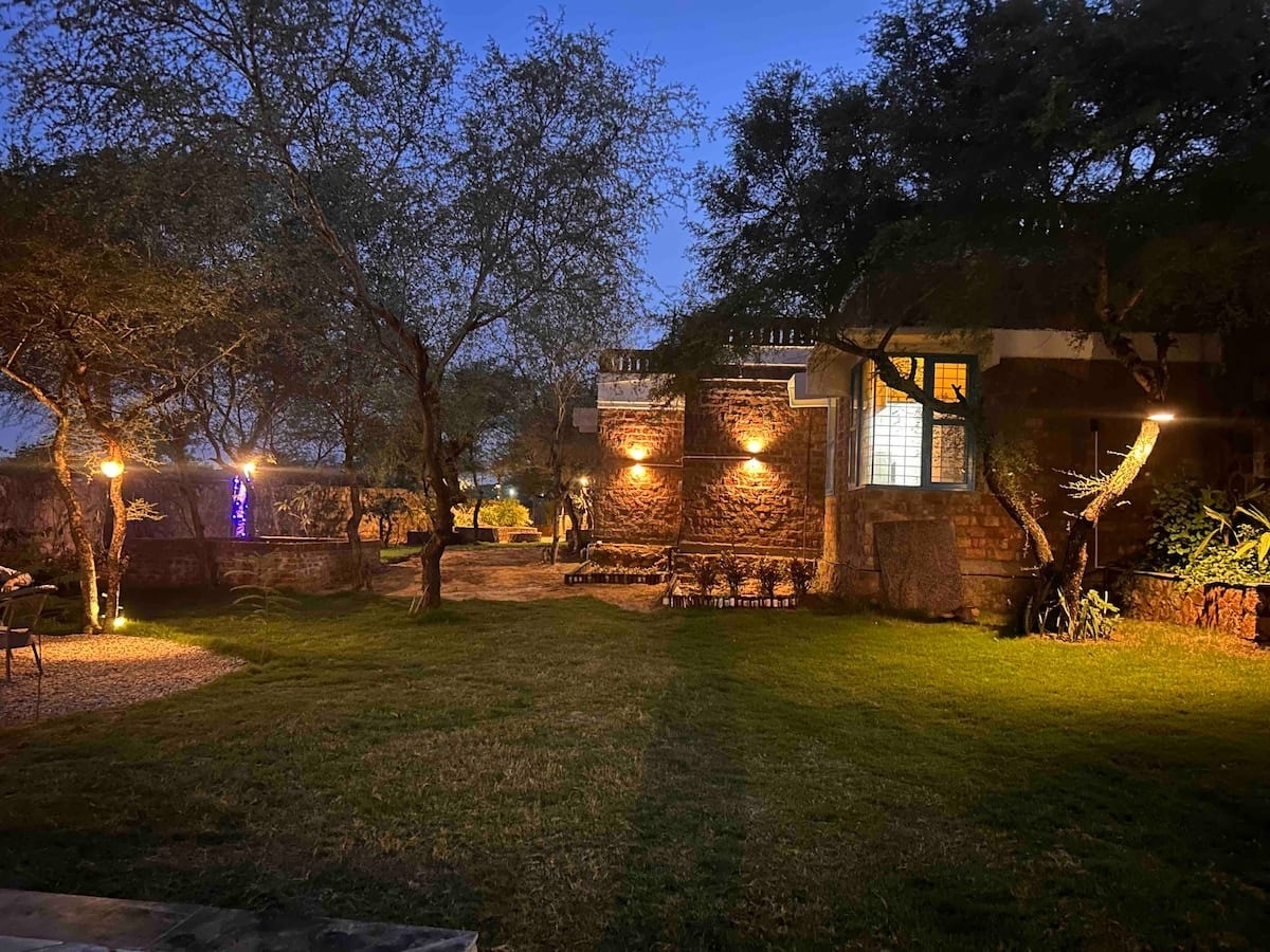 Farm with Insta-Worthy Pool | Bonfire & BBQ | Cook 𝗕𝗢𝗢𝗞 Sohna Farm House