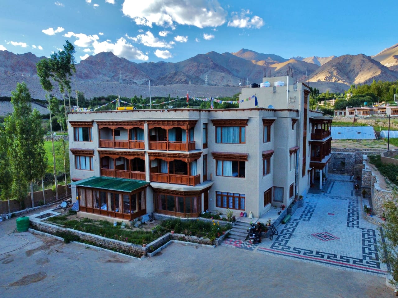 Ladakh Heights| 20 mins from Leh Airport 𝗕𝗢𝗢𝗞 Leh Cottage