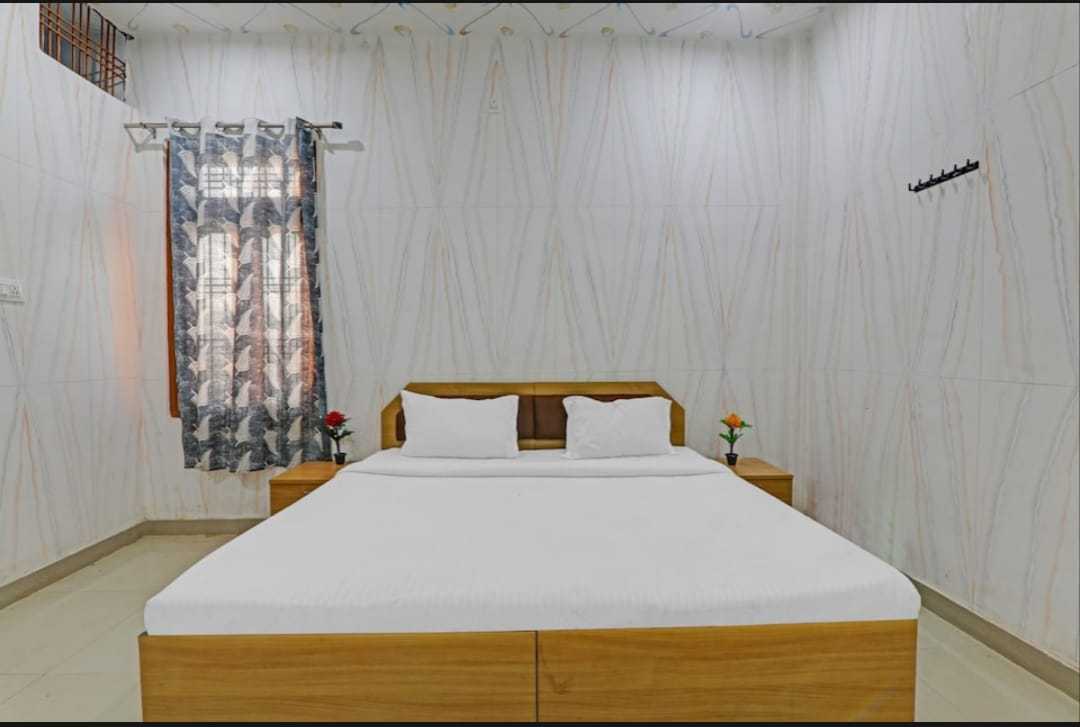 HOTEL O RAWAT 𝗕𝗢𝗢𝗞 Lucknow Hotel