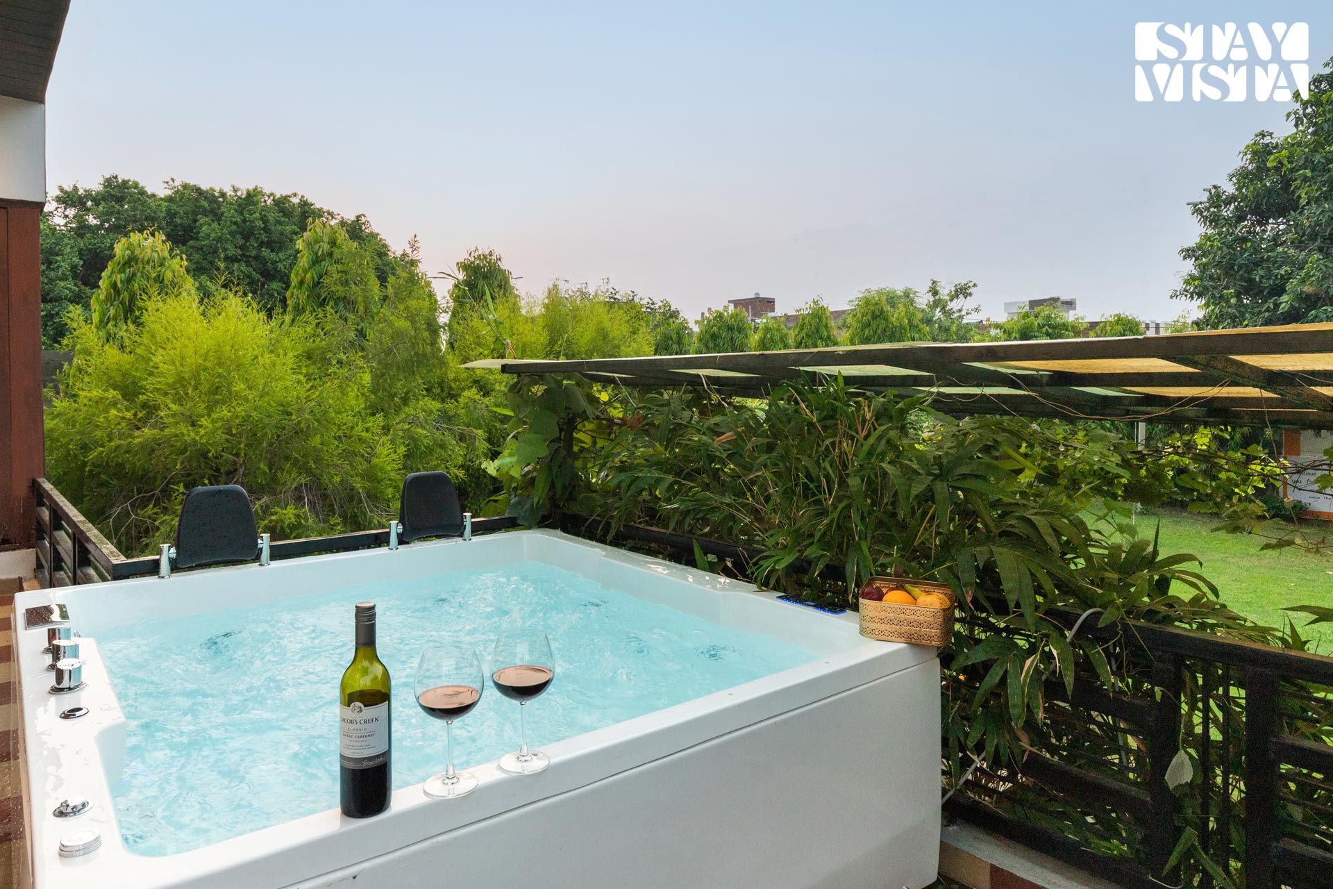 StayVista at Lily @ The Magnolia Farm w/ Indoor Pool & Jacuzzi 𝗕𝗢𝗢𝗞 ...