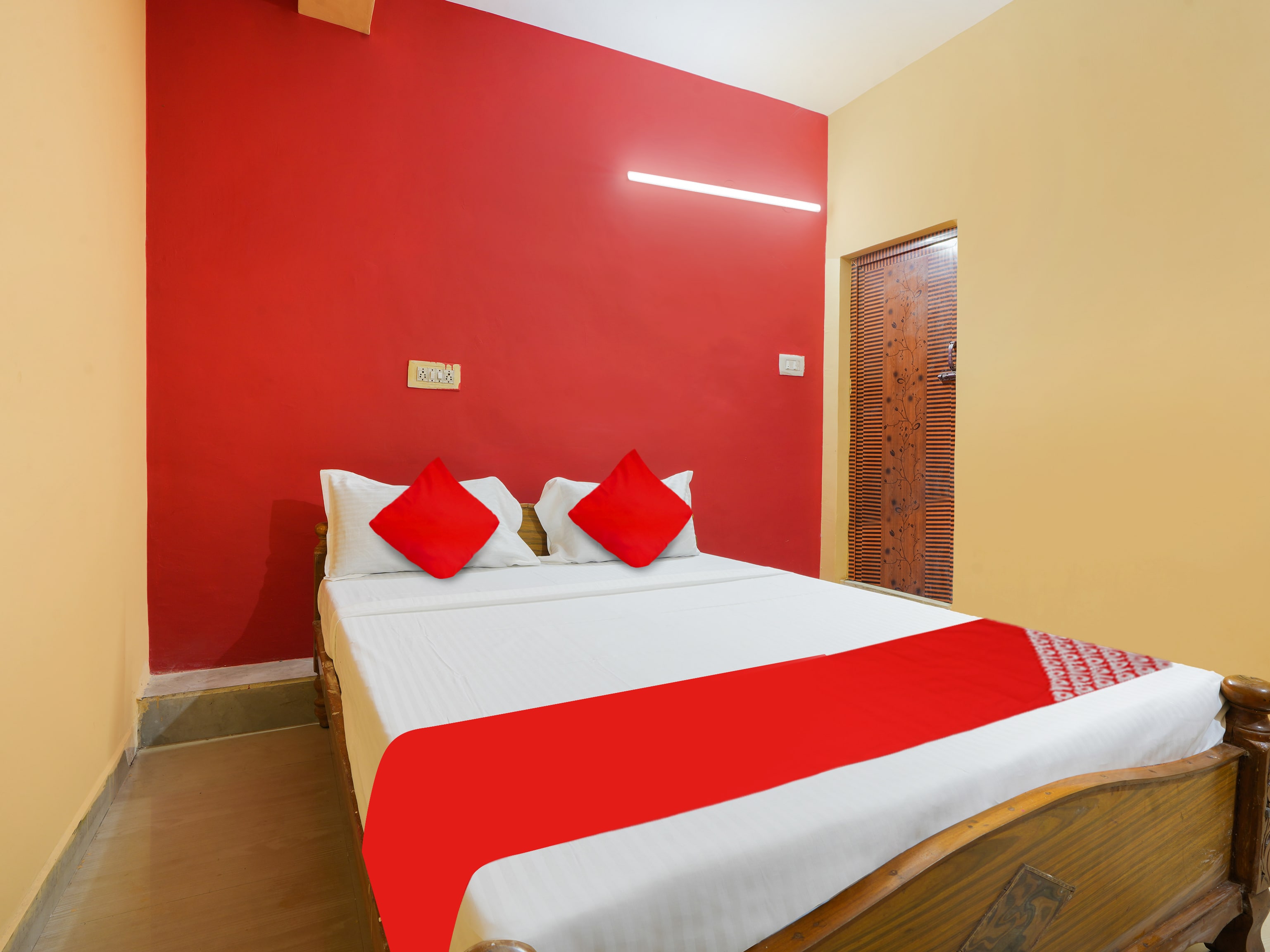 Hotel O Lakshmi Sri Boarding & Lodging 𝗕𝗢𝗢𝗞 Bangalore Hotel