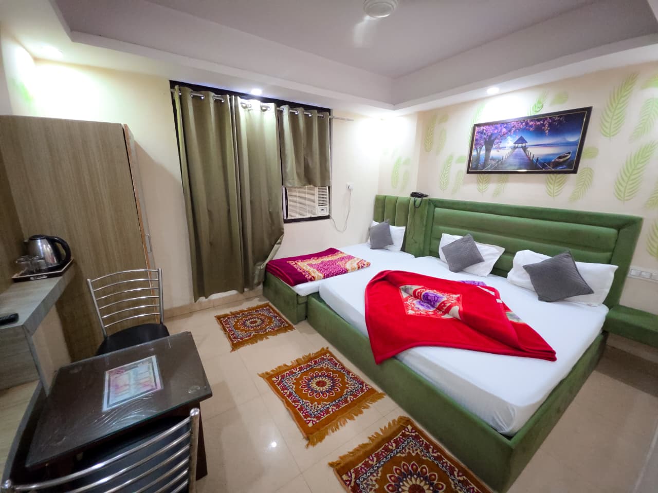 Hotel Darshini Inn 𝗕𝗢𝗢𝗞 Haridwar Hotel