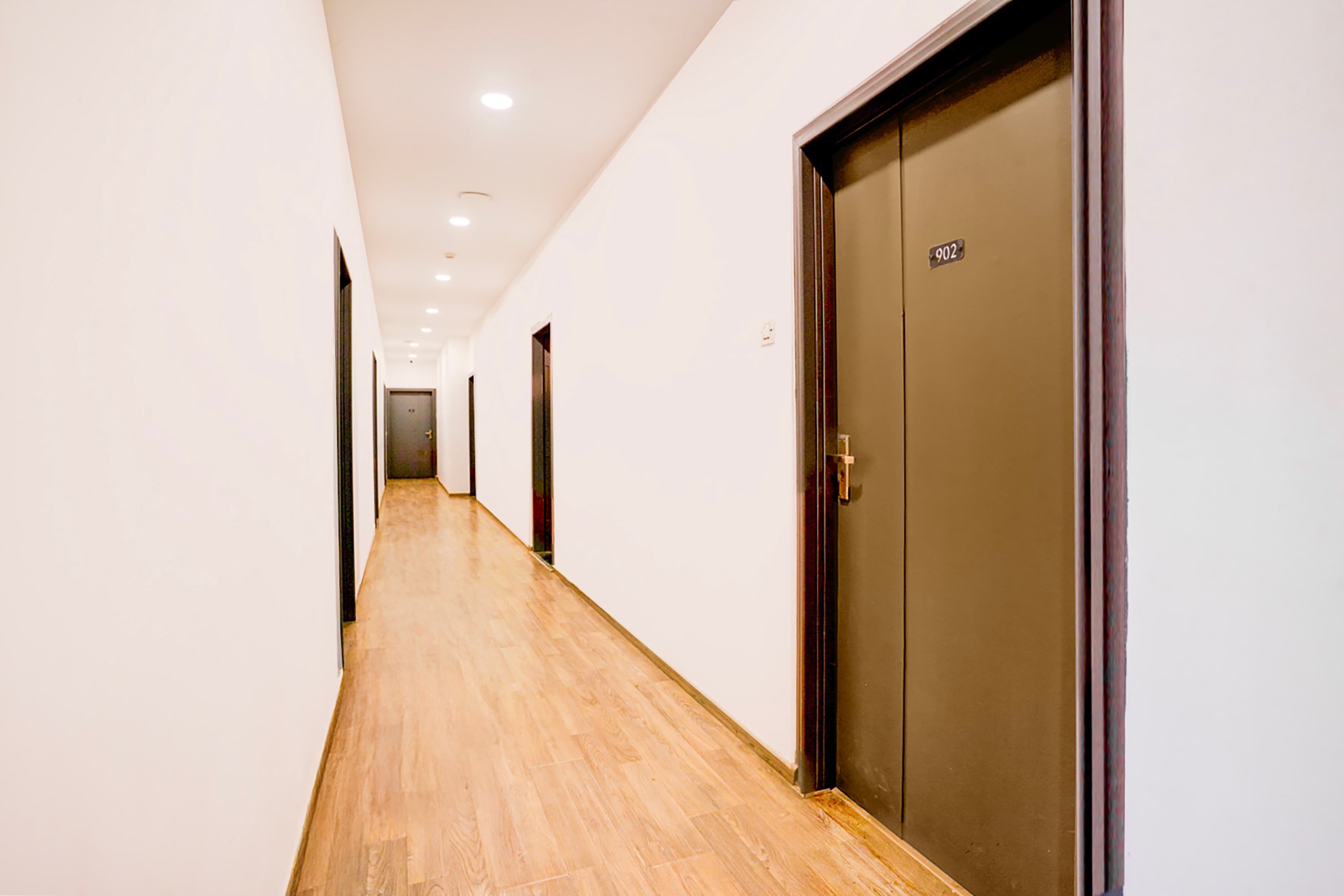 Super Townhouse Bombay Exhibition Centre Goregaon Hotel Mumbai ...