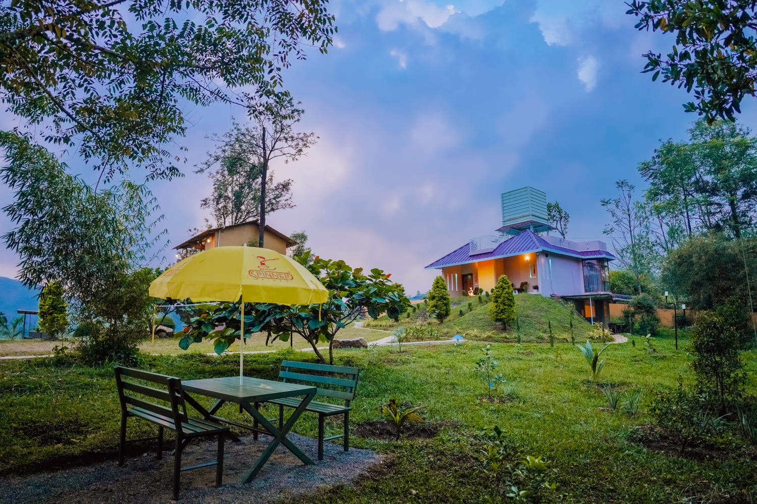 Silent Night Holidays 𝗕𝗢𝗢𝗞 Vagamon Hotel