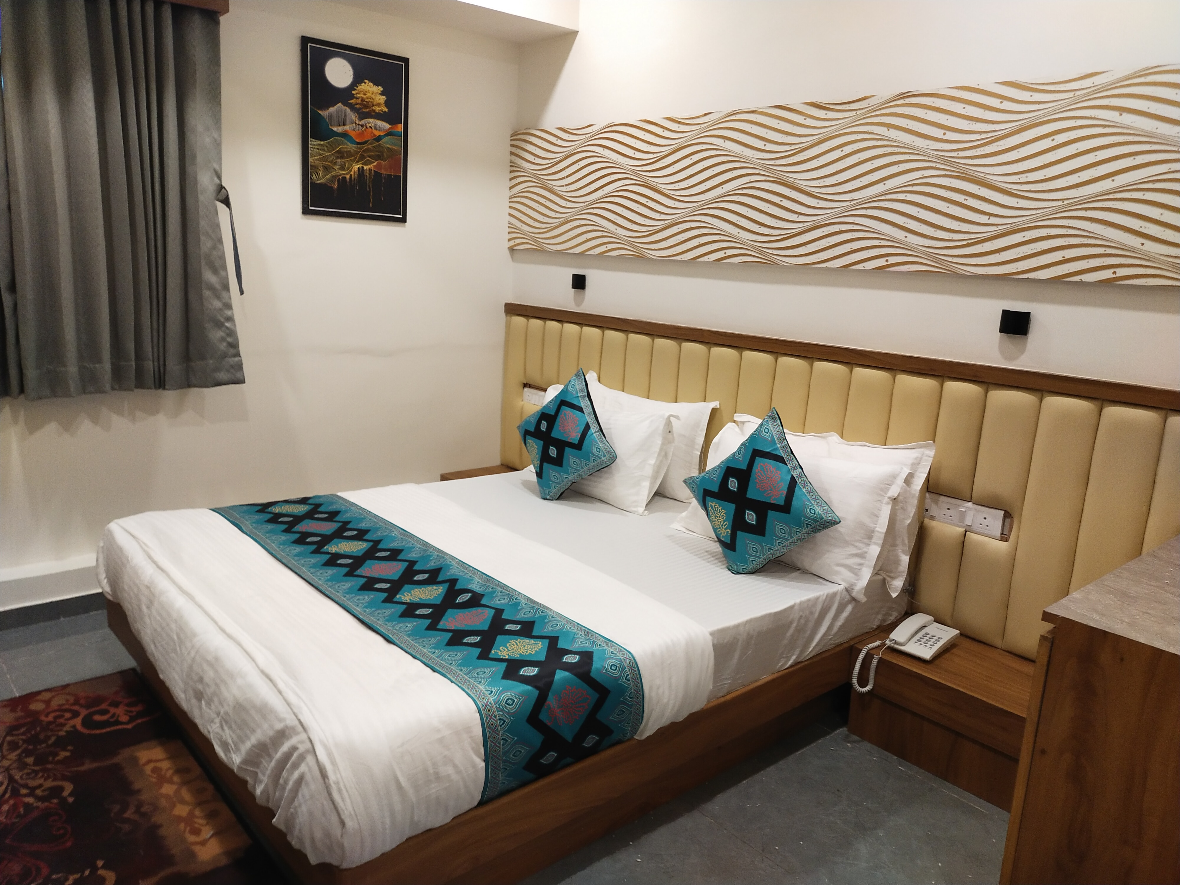HOTEL NEXUS 𝗕𝗢𝗢𝗞 Ahmedabad Hotel
