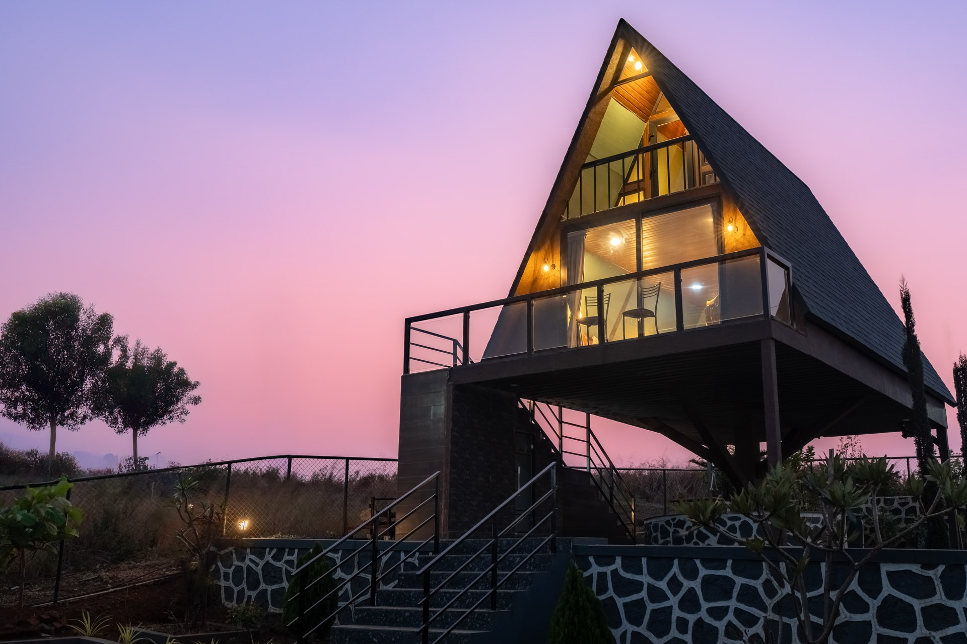 StayVista at Peak Paddle 𝗕𝗢𝗢𝗞 Bhor Villa