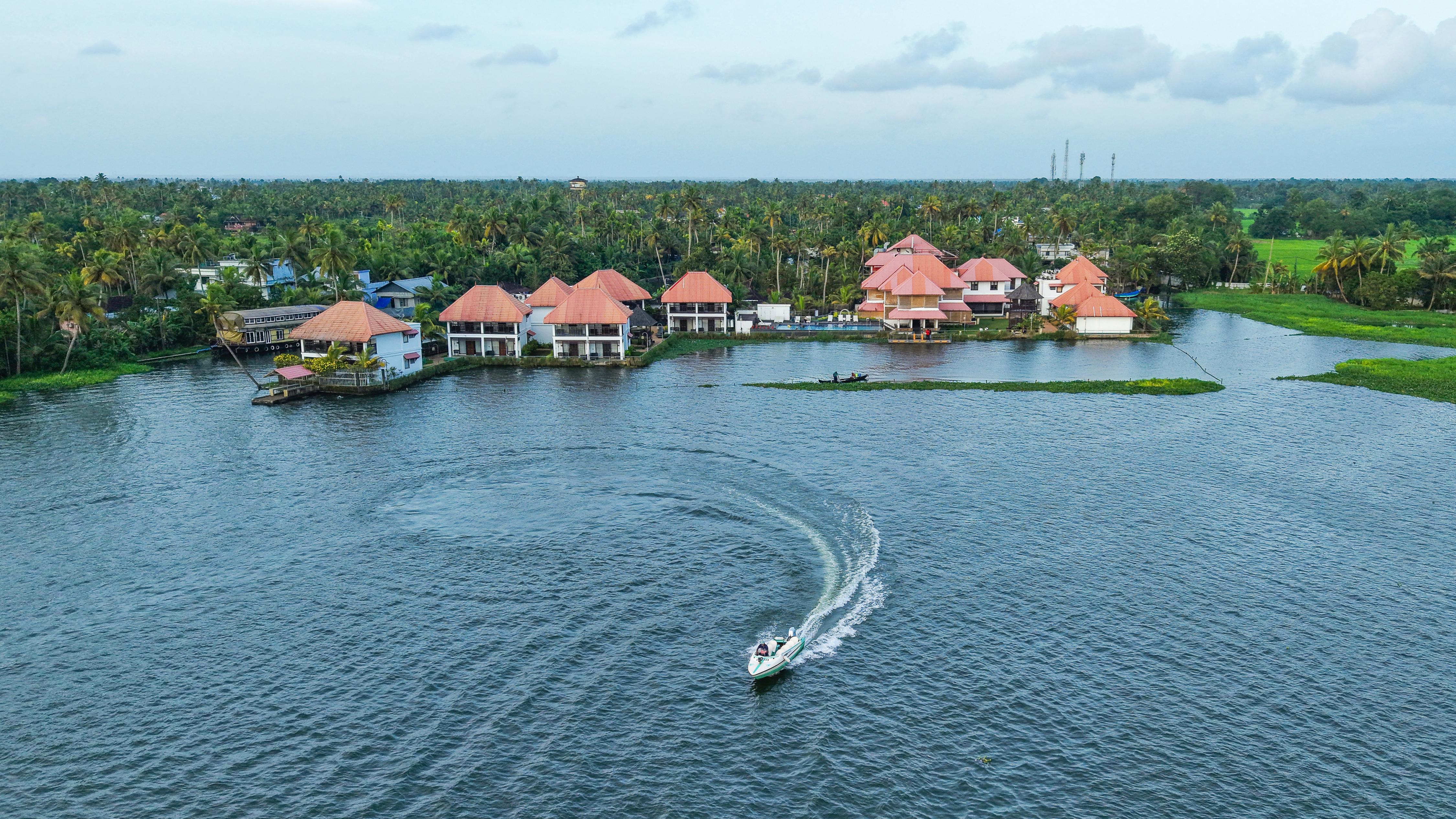Alaya Stays Paloma Backwater Resorts 𝗕𝗢𝗢𝗞 Alleppey Resort