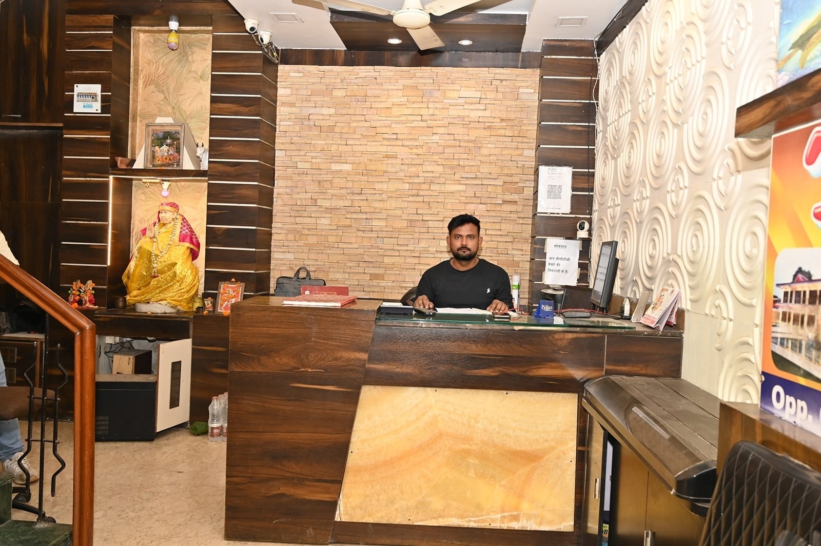 Hotel Sri Sai Inn 𝗕𝗢𝗢𝗞 Daltonganj Hotel