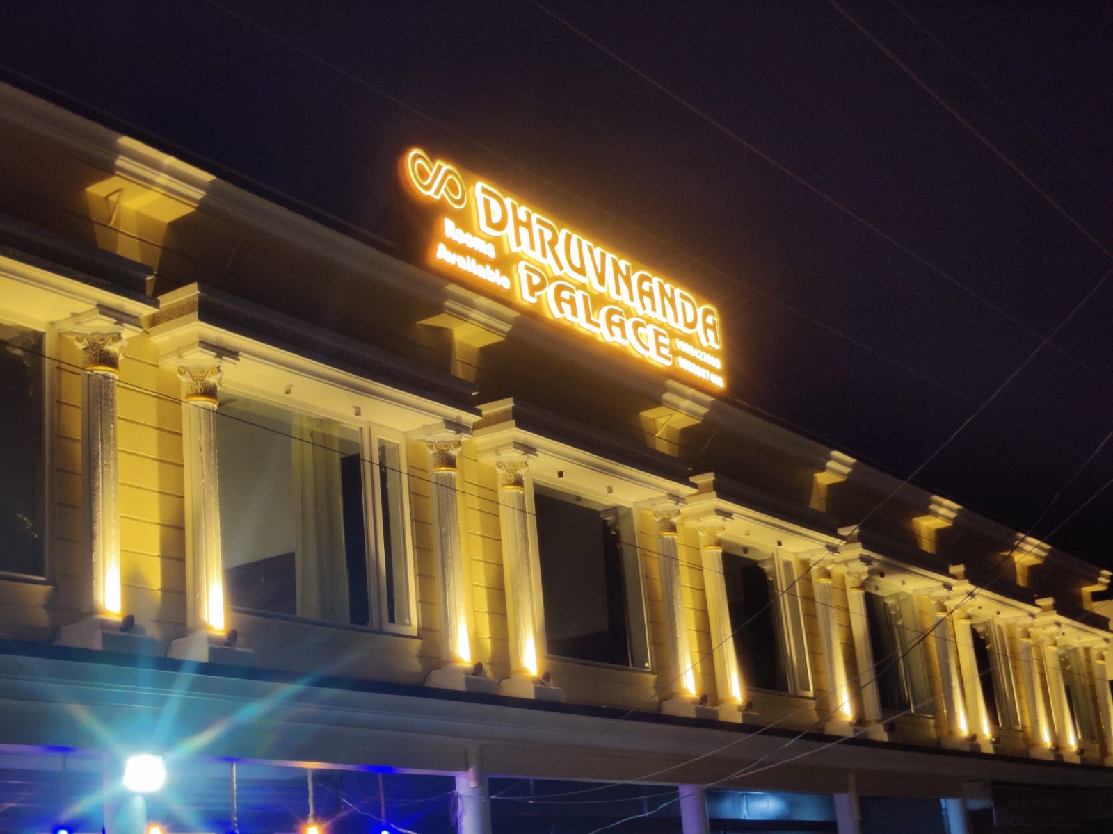 Hotel dhruvnanda palace 𝗕𝗢𝗢𝗞 Khategaon Hotel