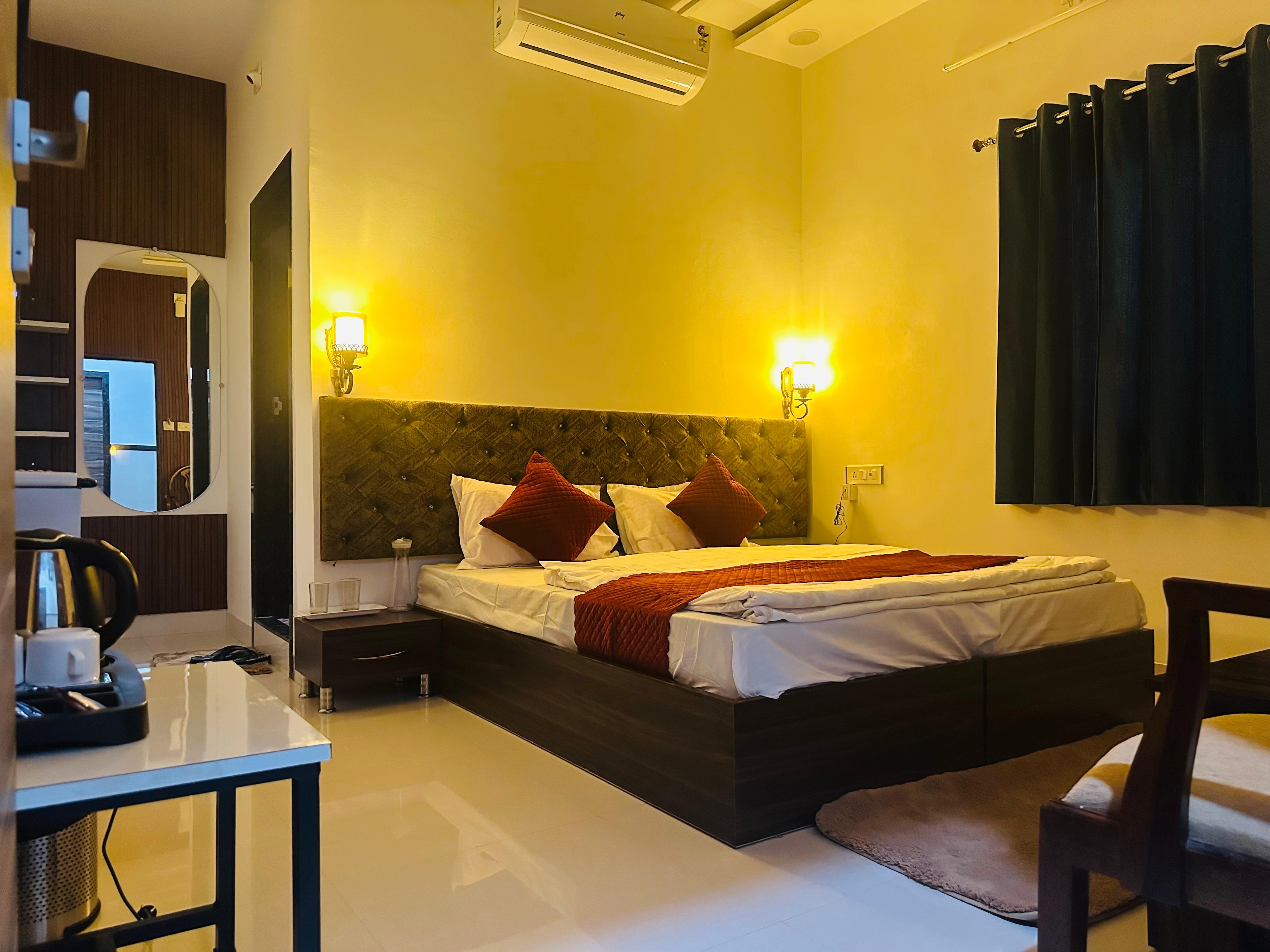 HOTEL RISHI EXCELLENCY 𝗕𝗢𝗢𝗞 Sojat Hotel