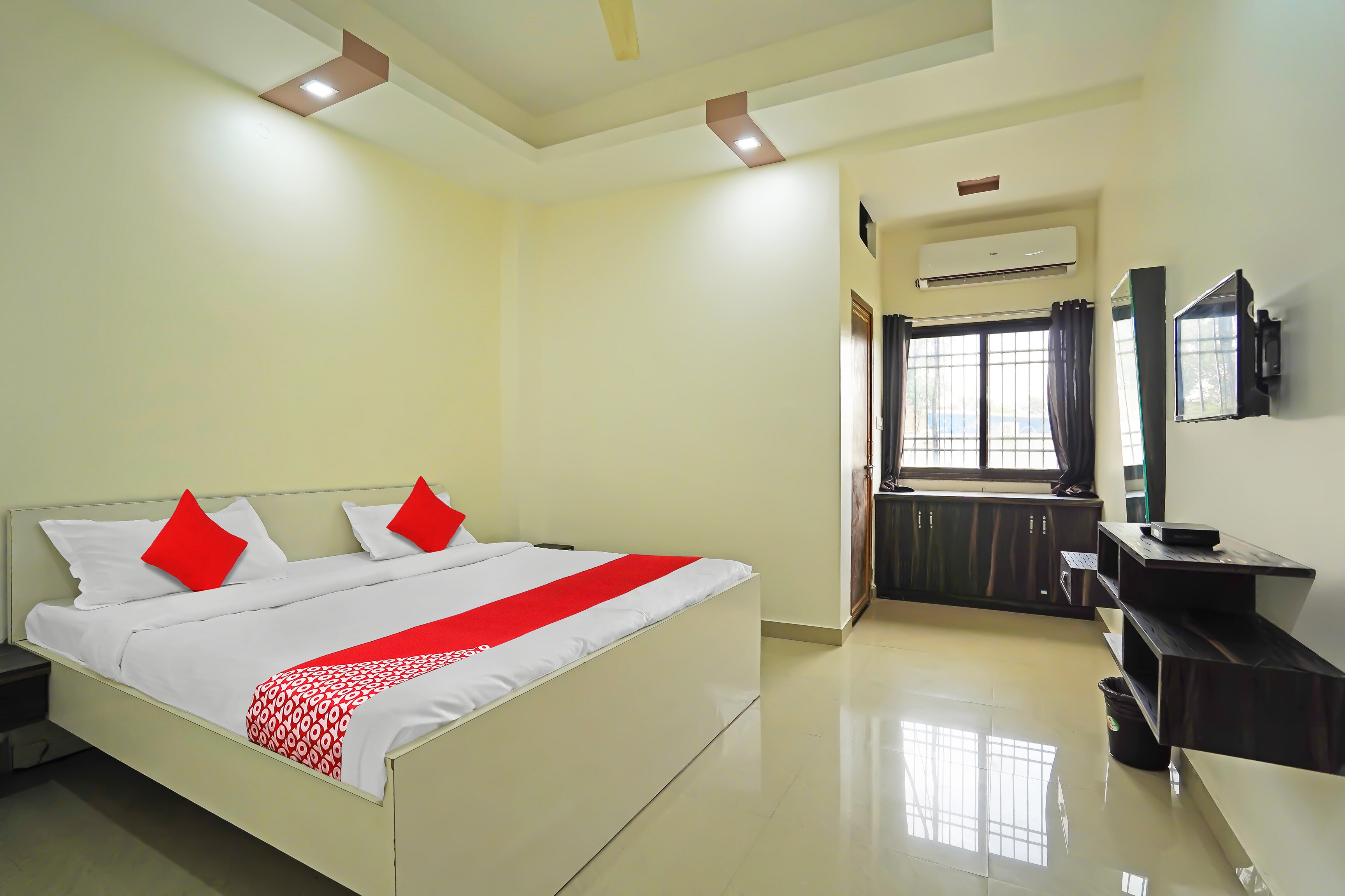 Hotel O Sun Shine Inn Raipur, Chhattisgarh - Reviews, Photos & Offer