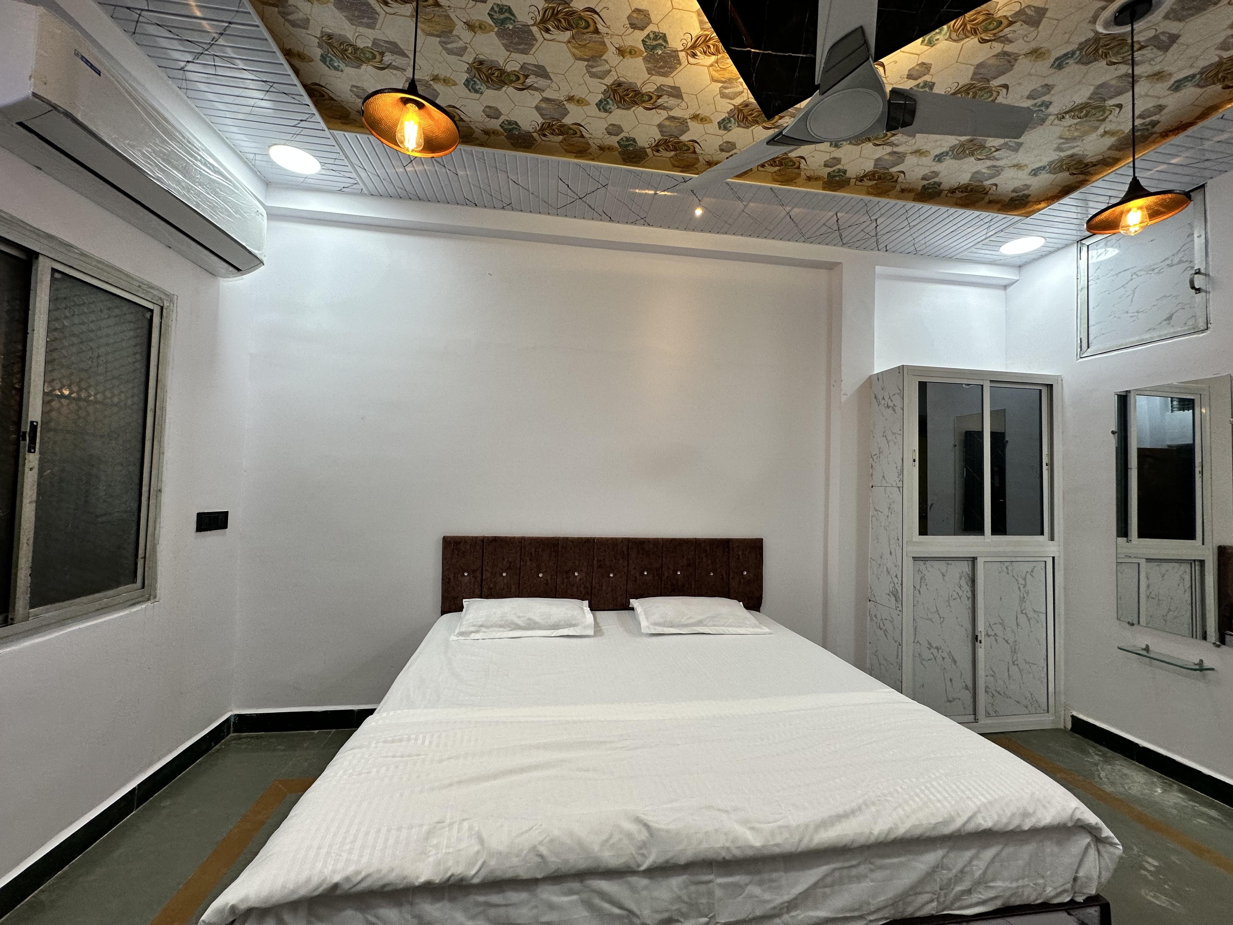 PRUSHA HOMESTAYS 𝗕𝗢𝗢𝗞 Ujjain Homestay