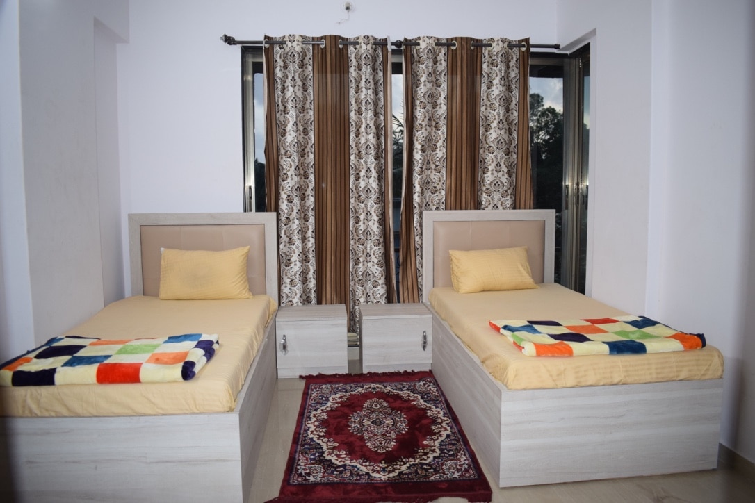 The Dorm Factory 𝗕𝗢𝗢𝗞 Mumbai Hostel