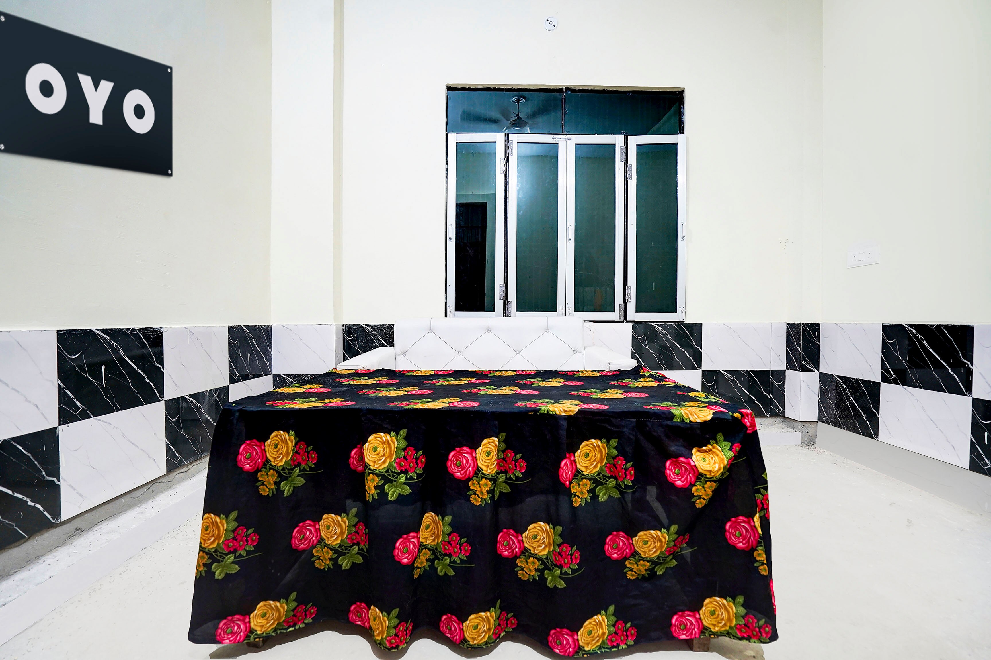 HOTEL O SS GRAND 𝗕𝗢𝗢𝗞 Sidhauli Hotel