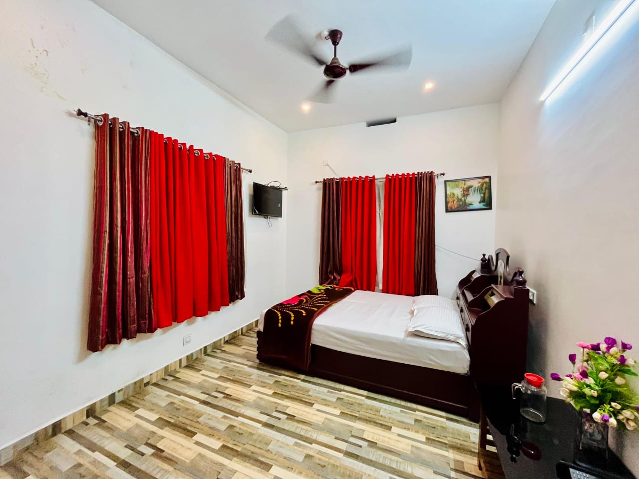 Tree Valley Homestay 5BH 𝗕𝗢𝗢𝗞 Munnar Homestay