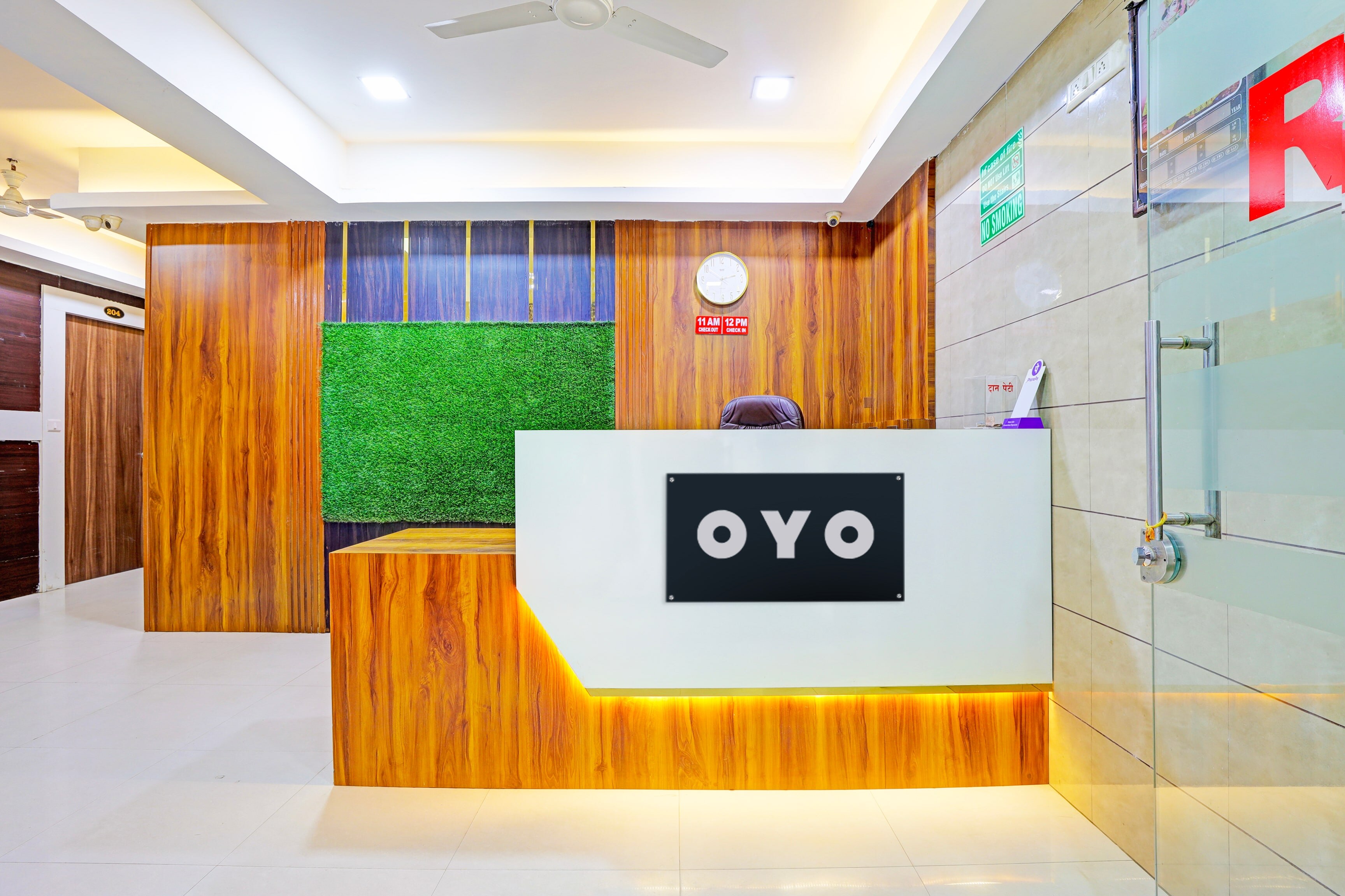 Hotel O R K 𝗕𝗢𝗢𝗞 Ahmedabad Hotel
