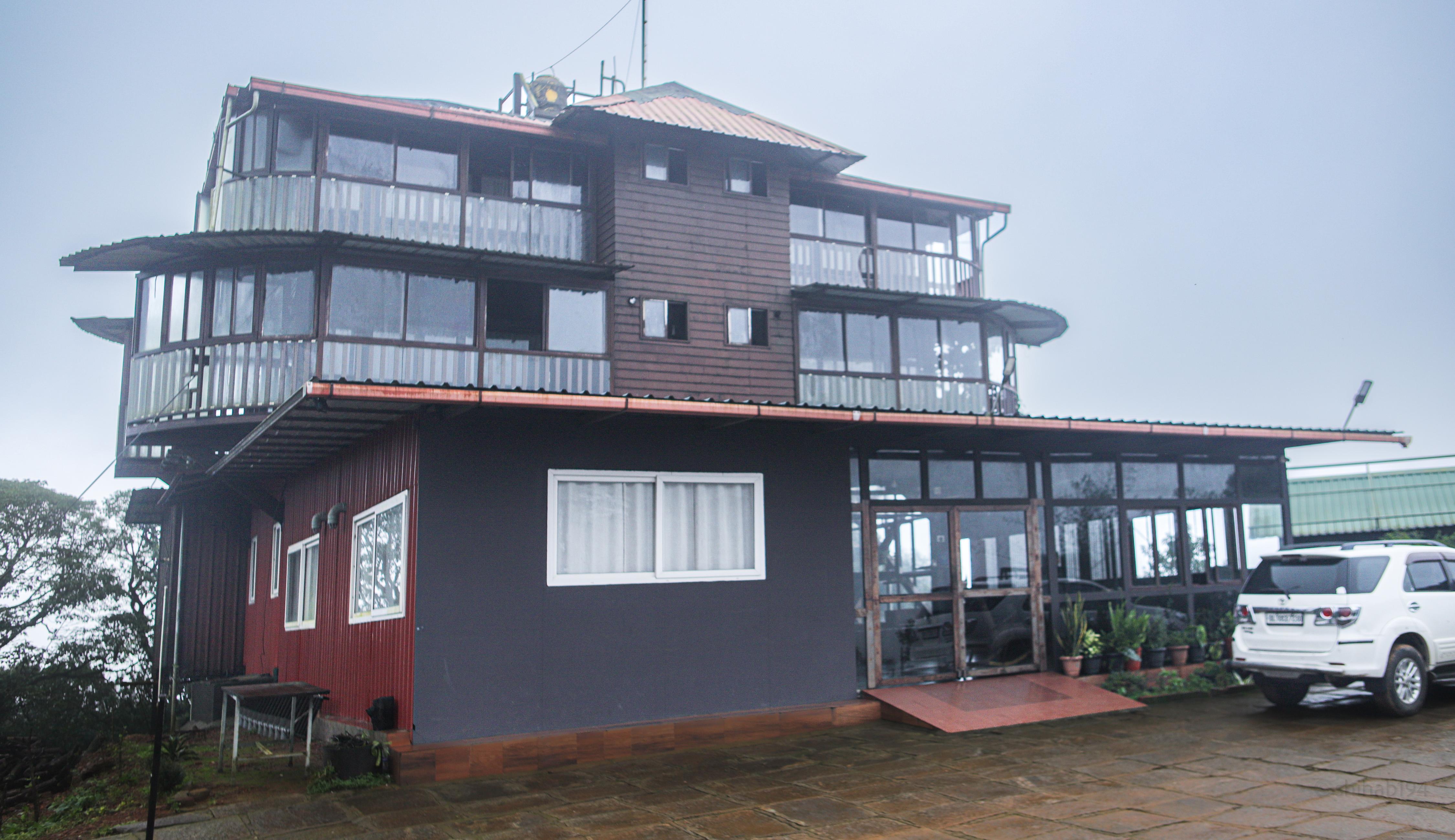 Amenities of Coorg Treehouse | Mountain-view Rooms