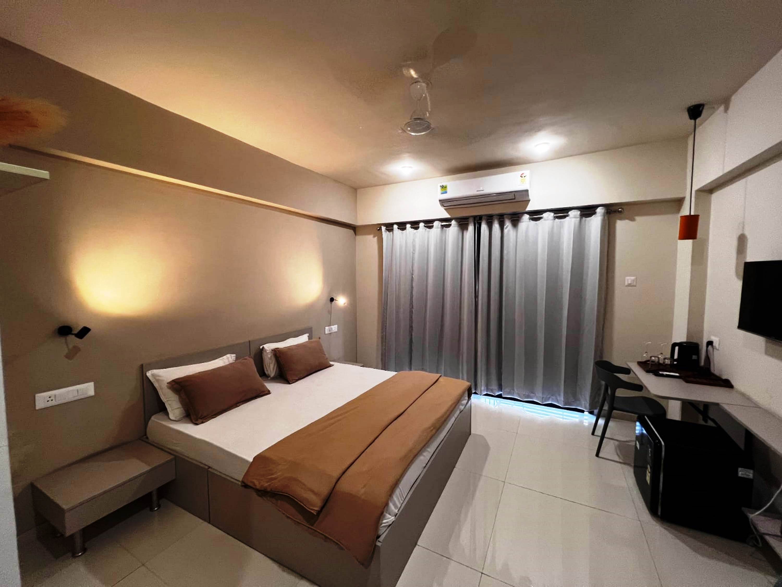 Hamlet Studio Apt 604, Baner Pune 𝗕𝗢𝗢𝗞 Pune Apartment