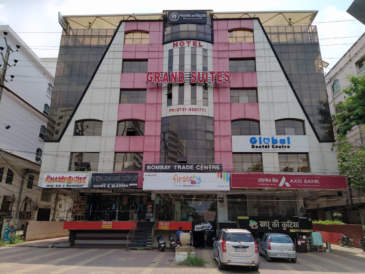 Hotel Grand Suites 𝗕𝗢𝗢𝗞 Indore Hotel