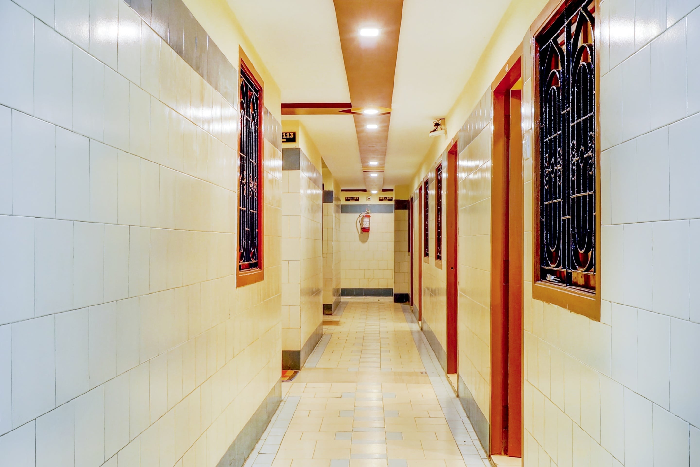 Hotel O Sam Guest House 𝗕𝗢𝗢𝗞 Chennai Hotel
