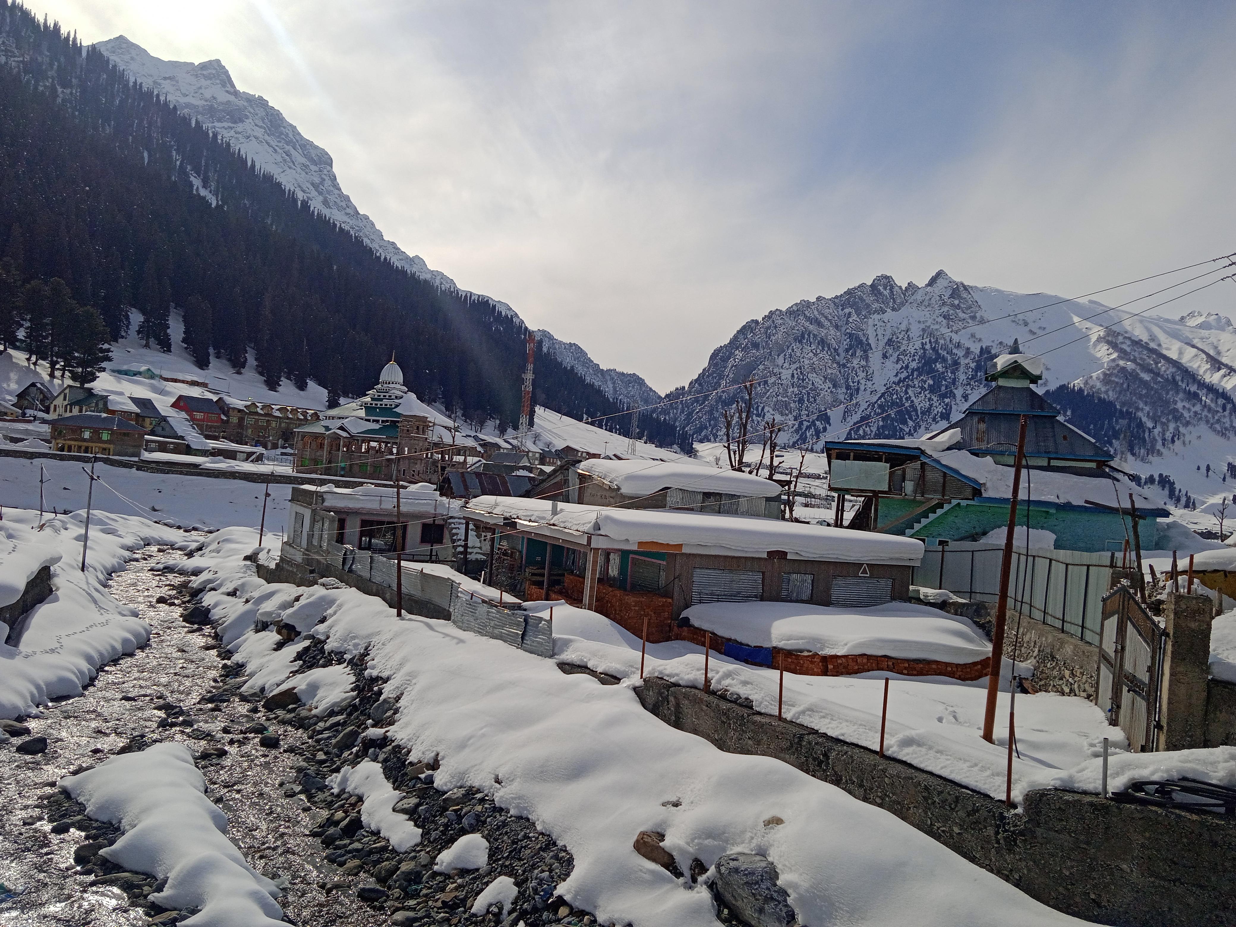 ICECAP RESORT 𝗕𝗢𝗢𝗞 Sonmarg Hotel