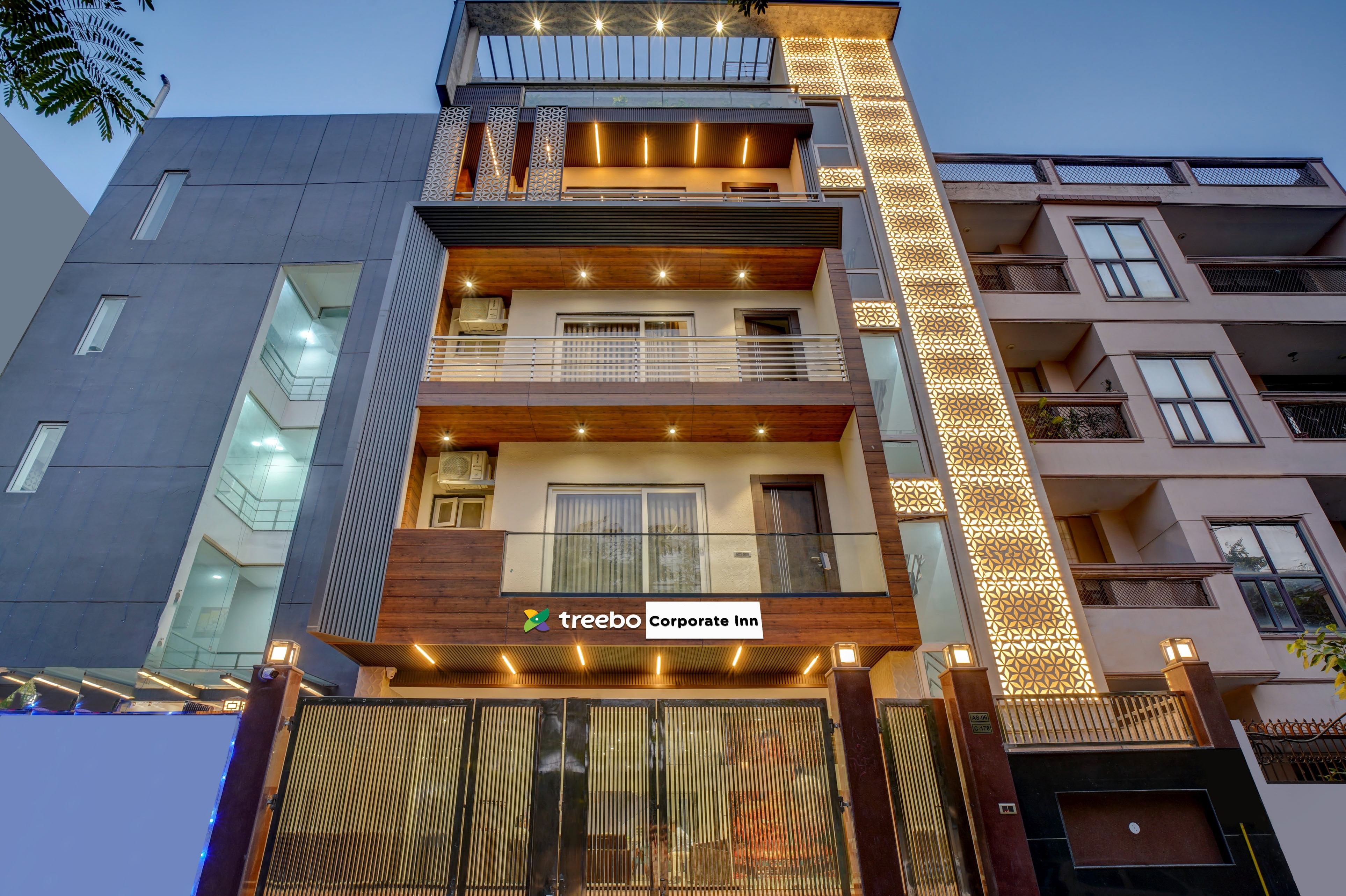 Treebo Corporate Inn 𝗕𝗢𝗢𝗞 Noida Hotel
