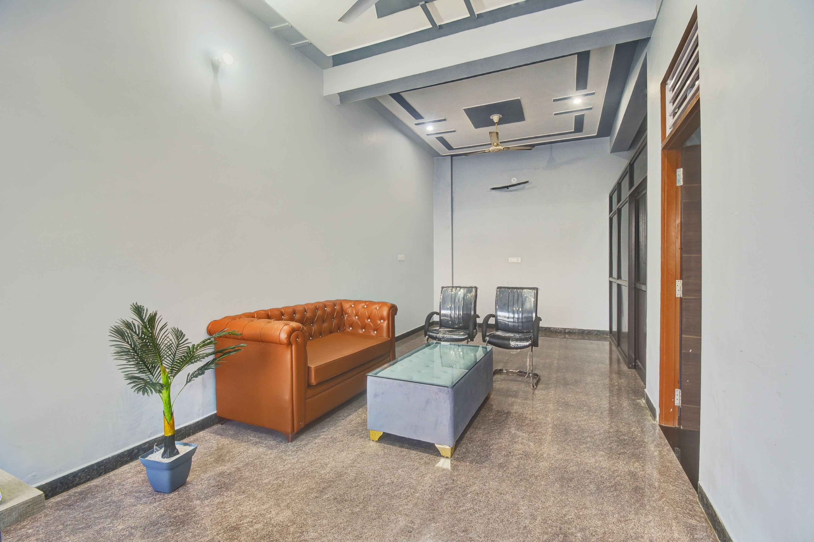 Hotel O Regal 𝗕𝗢𝗢𝗞 Bassi Hotel