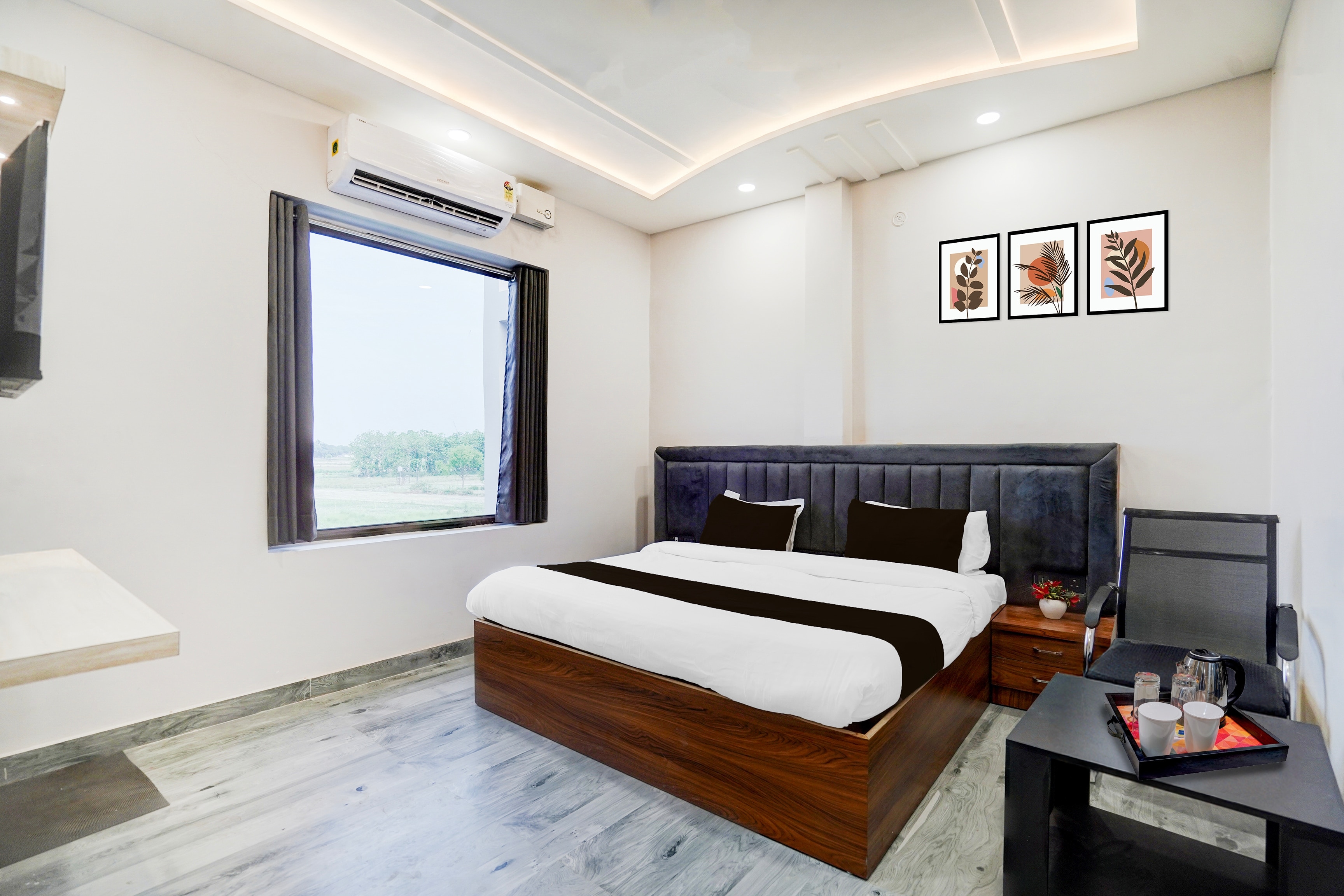 OYO Hotel O Hanuman Gadi Formerly Alankar Lawn Varanasi - Reviews ...