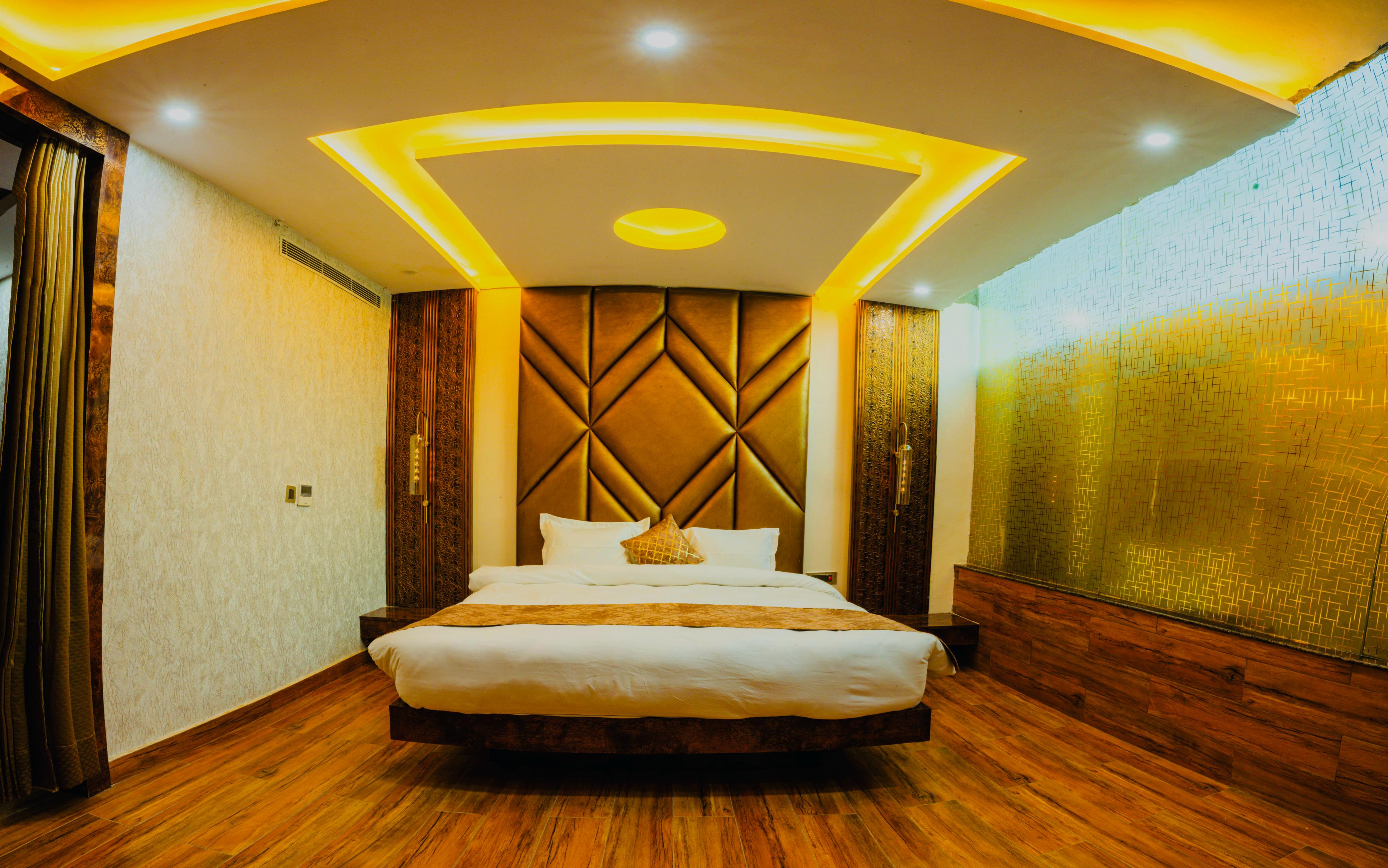 Ringus Luxury Line Hotel Mughal Sarai - Reviews, Photos & Offer