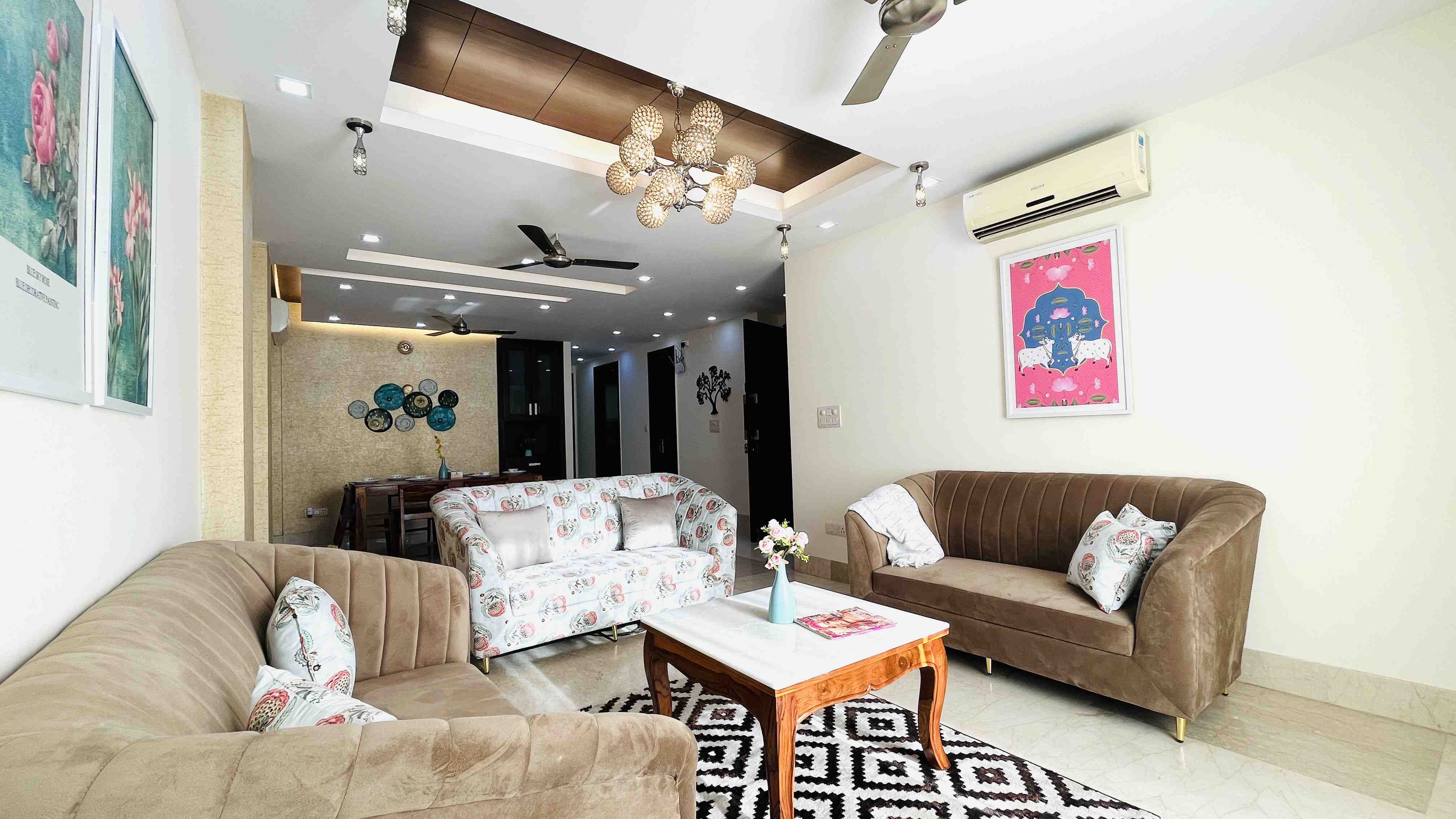 Bluo Stays - Defence Colony 𝗕𝗢𝗢𝗞 Delhi Apartment