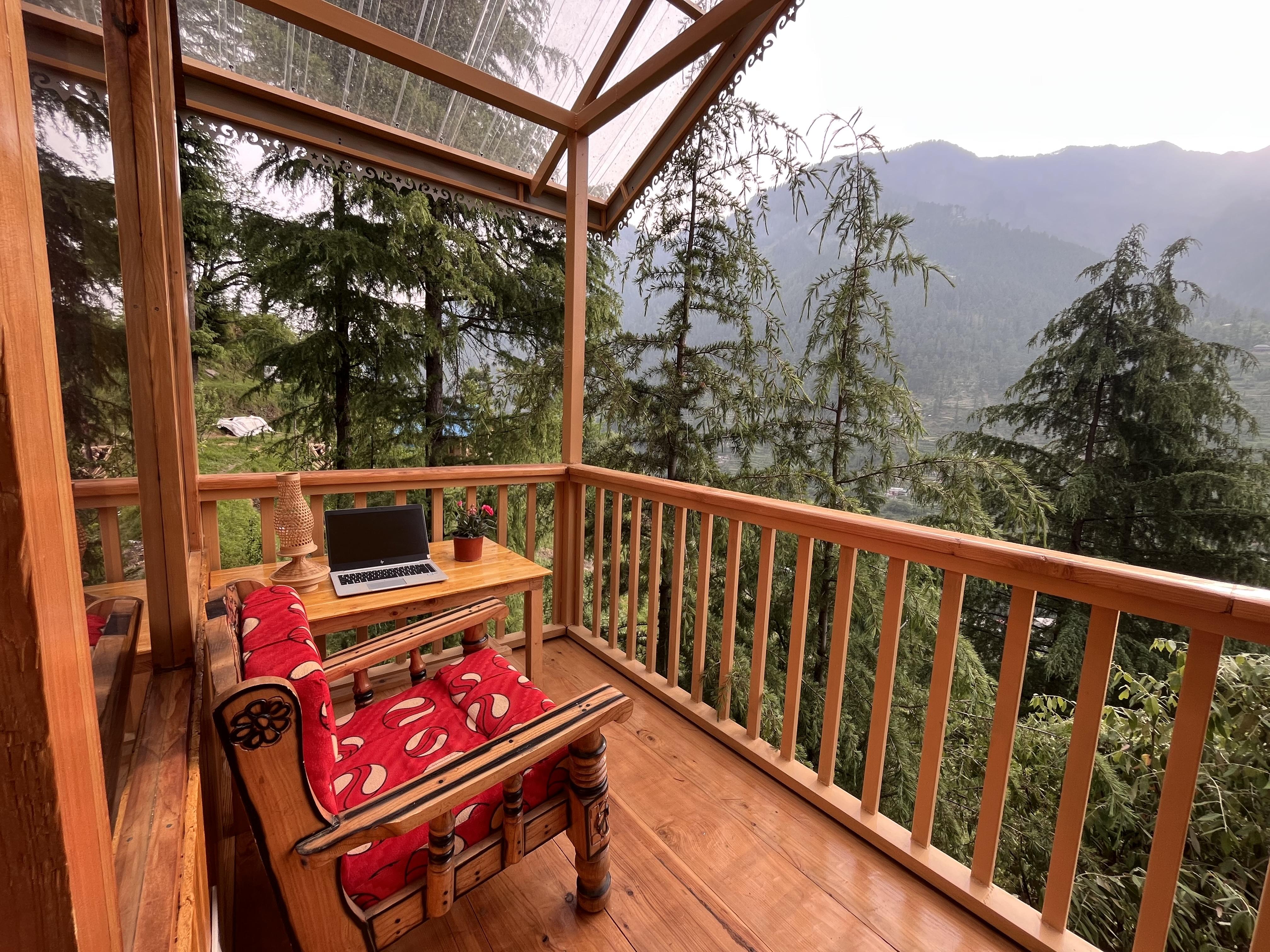Jalori view tree house Jibhi Jibhi - Reviews, Photos & Offer