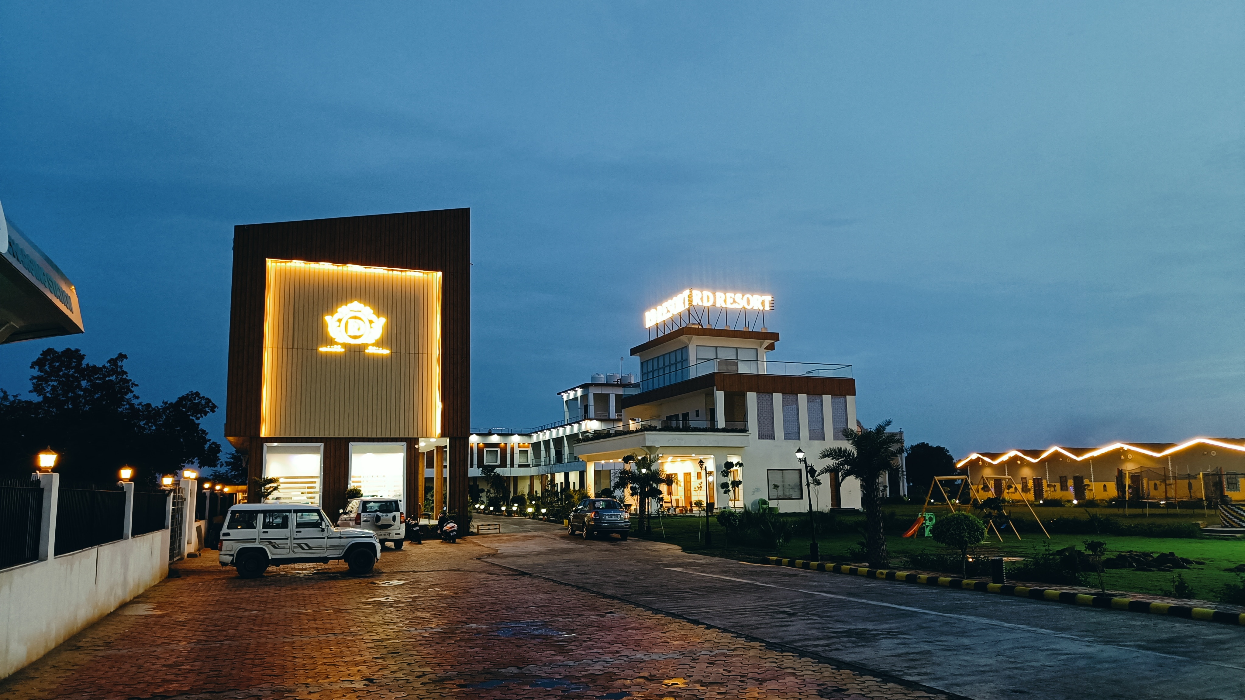 Royal Delight Resort 𝗕𝗢𝗢𝗞 Rohtak Resort