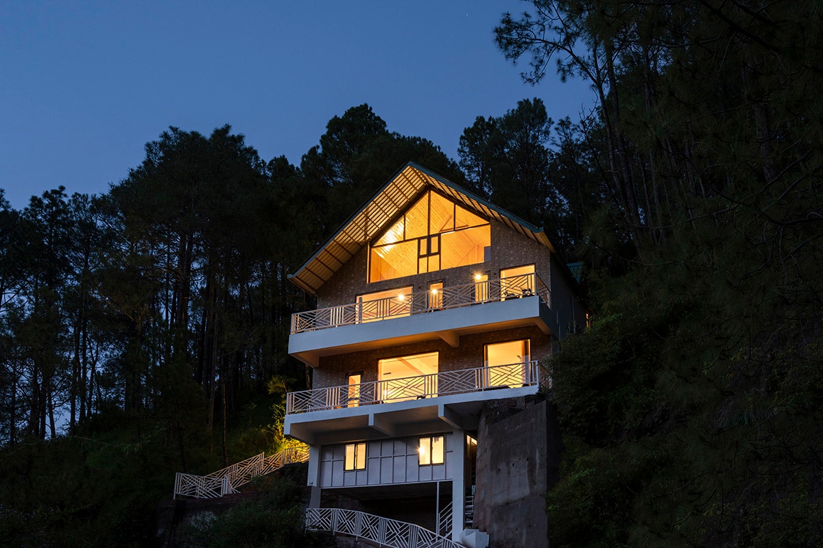V are Family Spring Hills | 4BHK serviced villa with scenic views & BBQ ...
