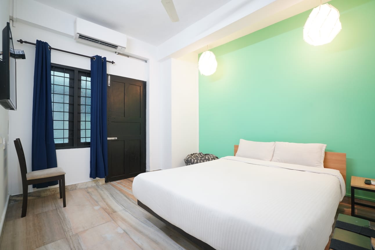 Solo Retreat Room in a homestay 𝗕𝗢𝗢𝗞 Cochin Apartment
