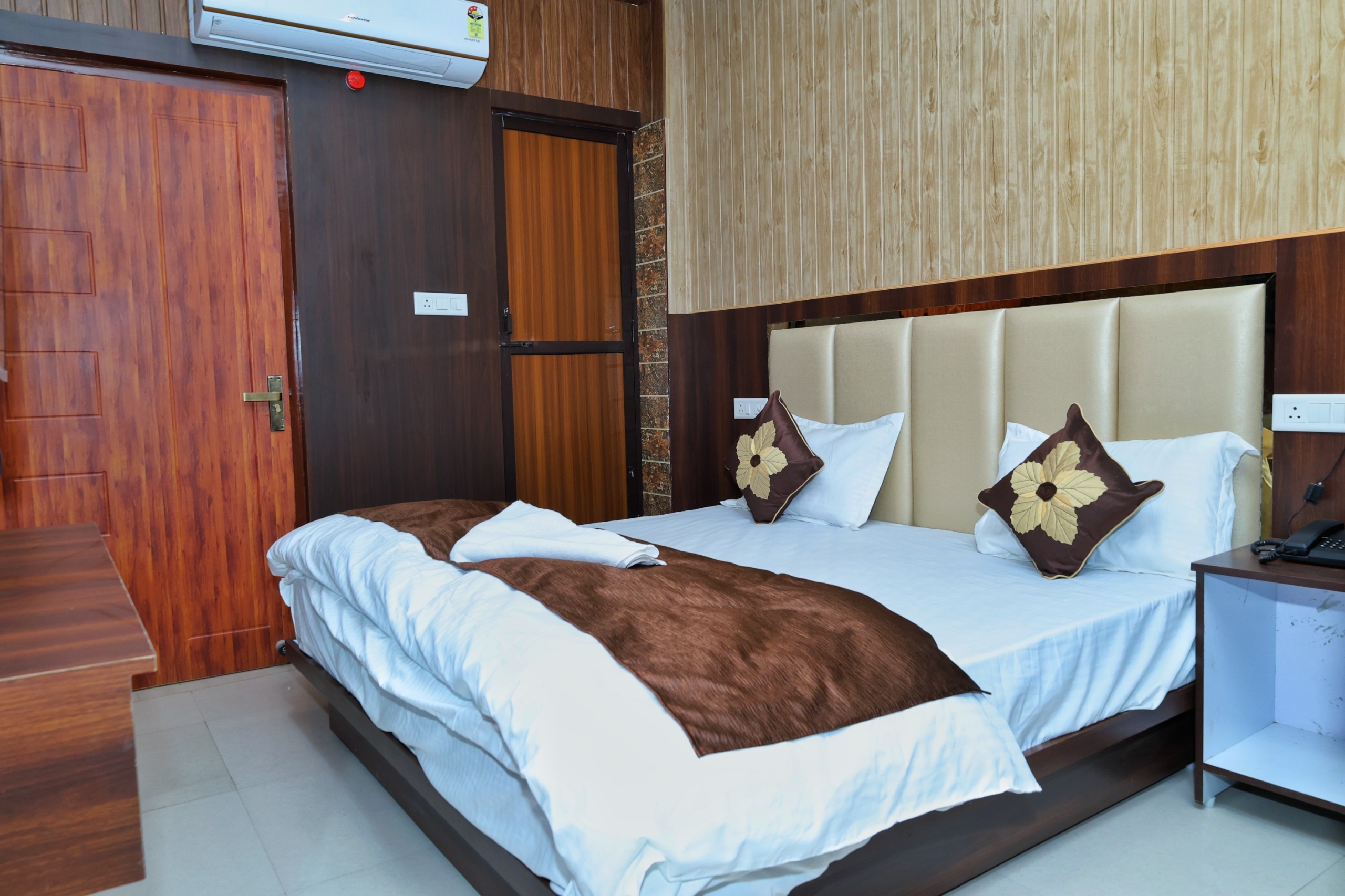 Akash Wani HomeStay 𝗕𝗢𝗢𝗞 Rishikesh Homestay