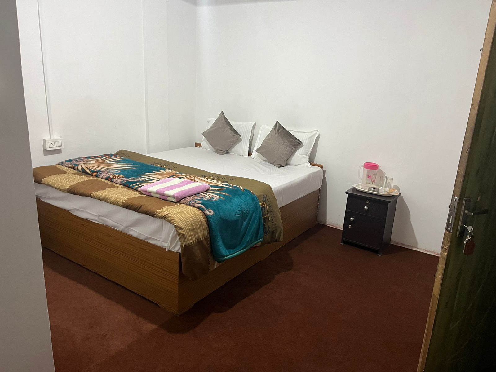 Rooms of Himalayan home Stay Darjeeling - Homestay in Darjeeling