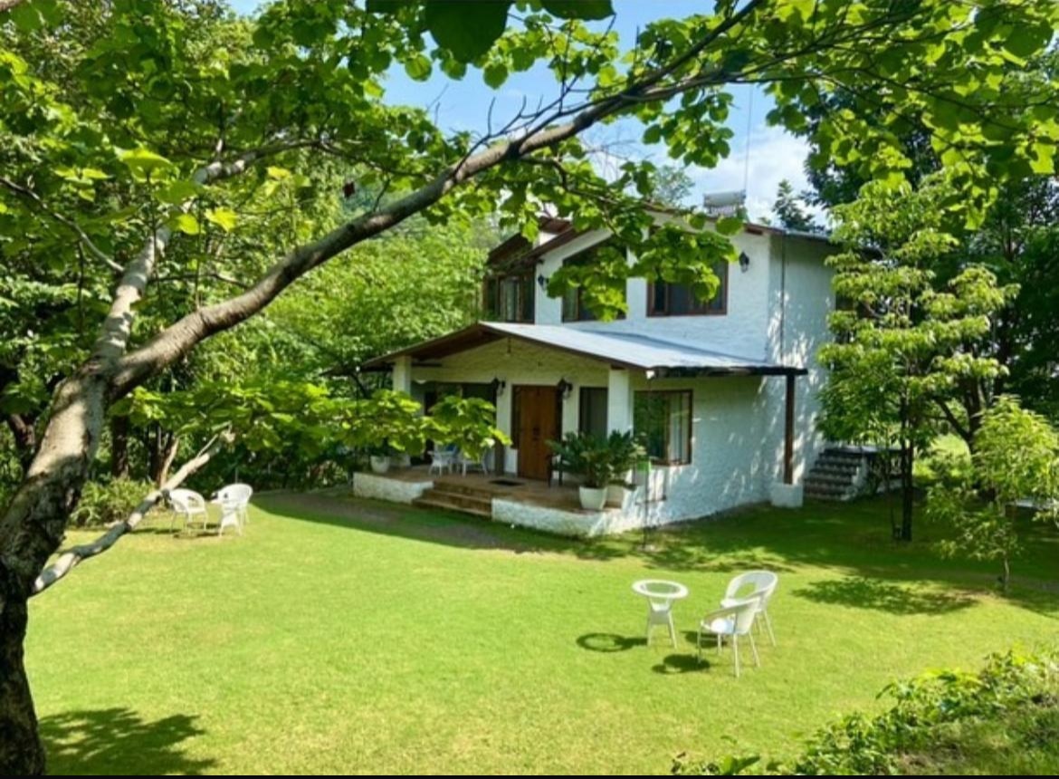 Syat House | Luxury Villa by Riverside 𝗕𝗢𝗢𝗞 Jim Corbett (Ramnagar) Villa